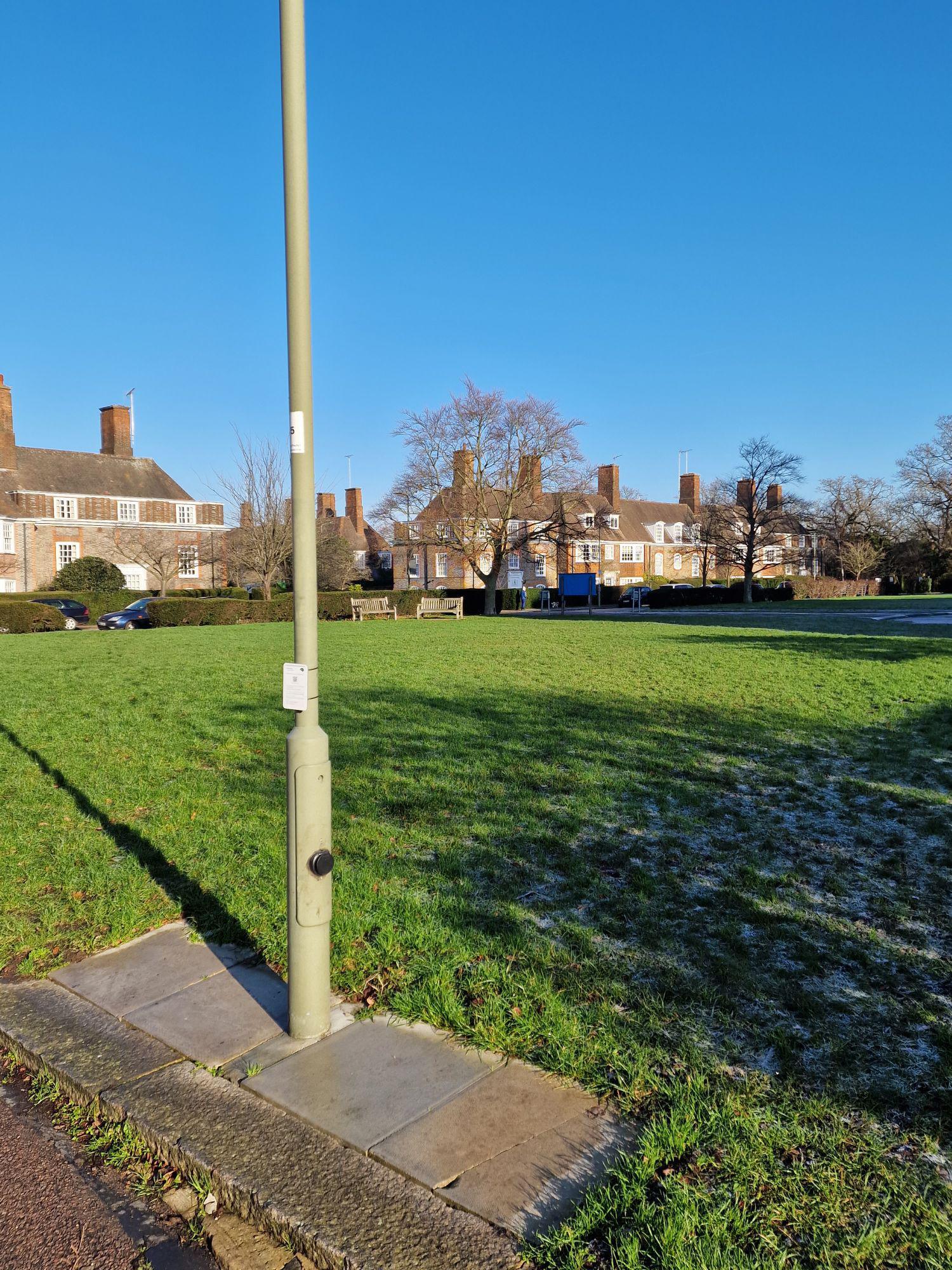 2 North Square Parking | 2 North Square, London, NW11 7AA, GBR | EV Station