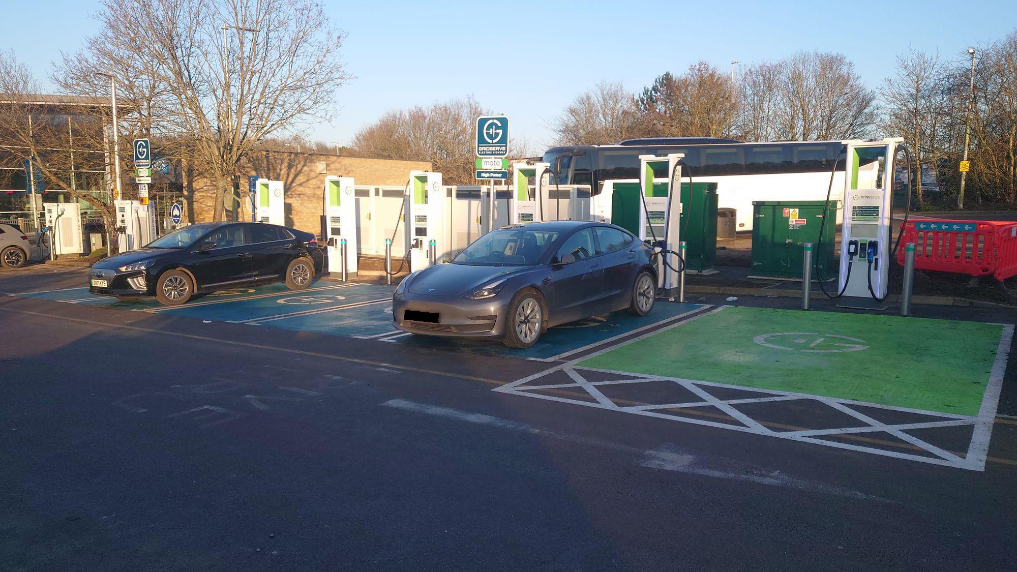 Cherwell Valley Services M40 | Moto Services, M40 Motorway Jct 10 ...