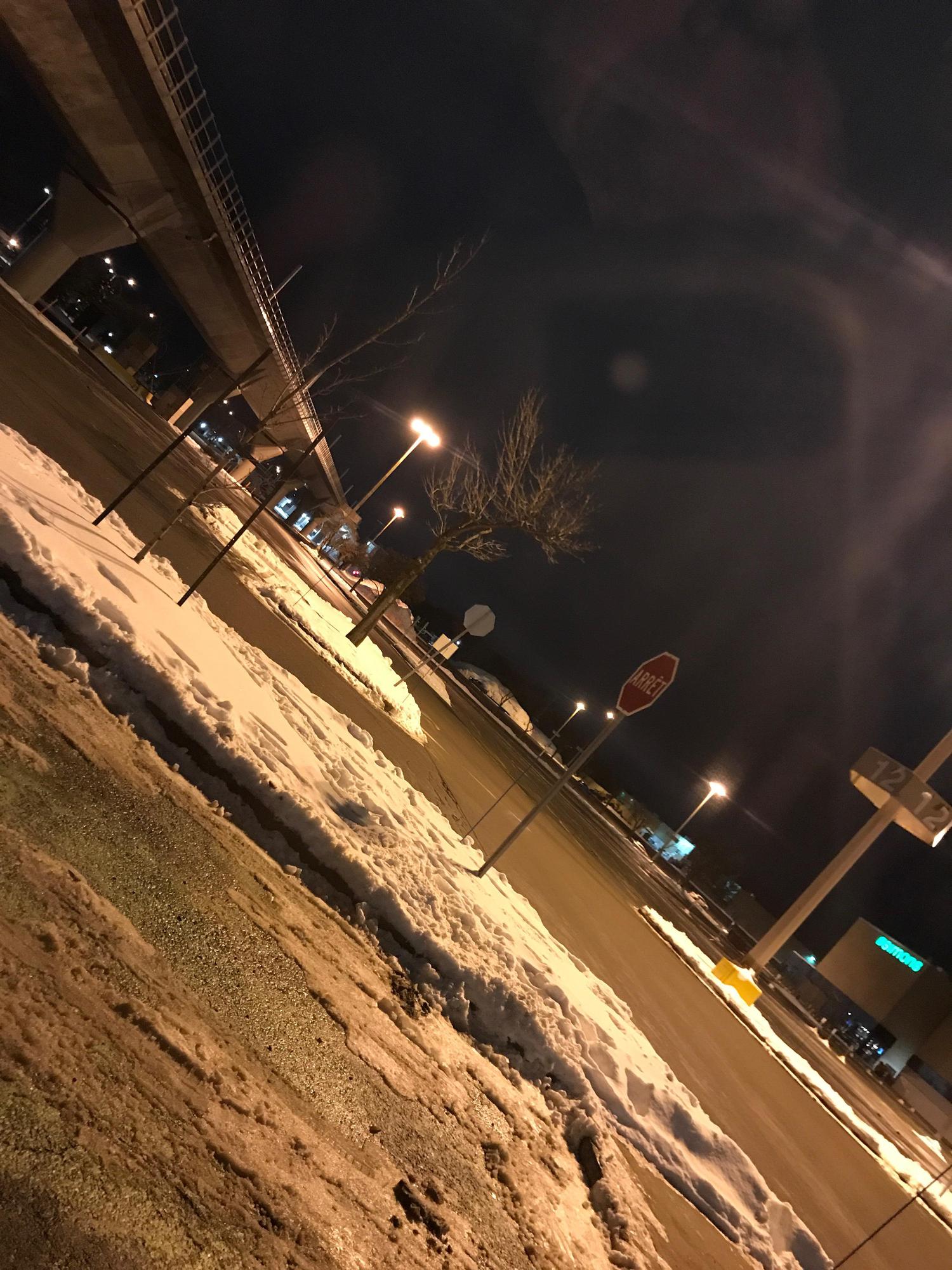 CF Fairview Pointe-Claire | Pointe-Claire, QC | EV Station