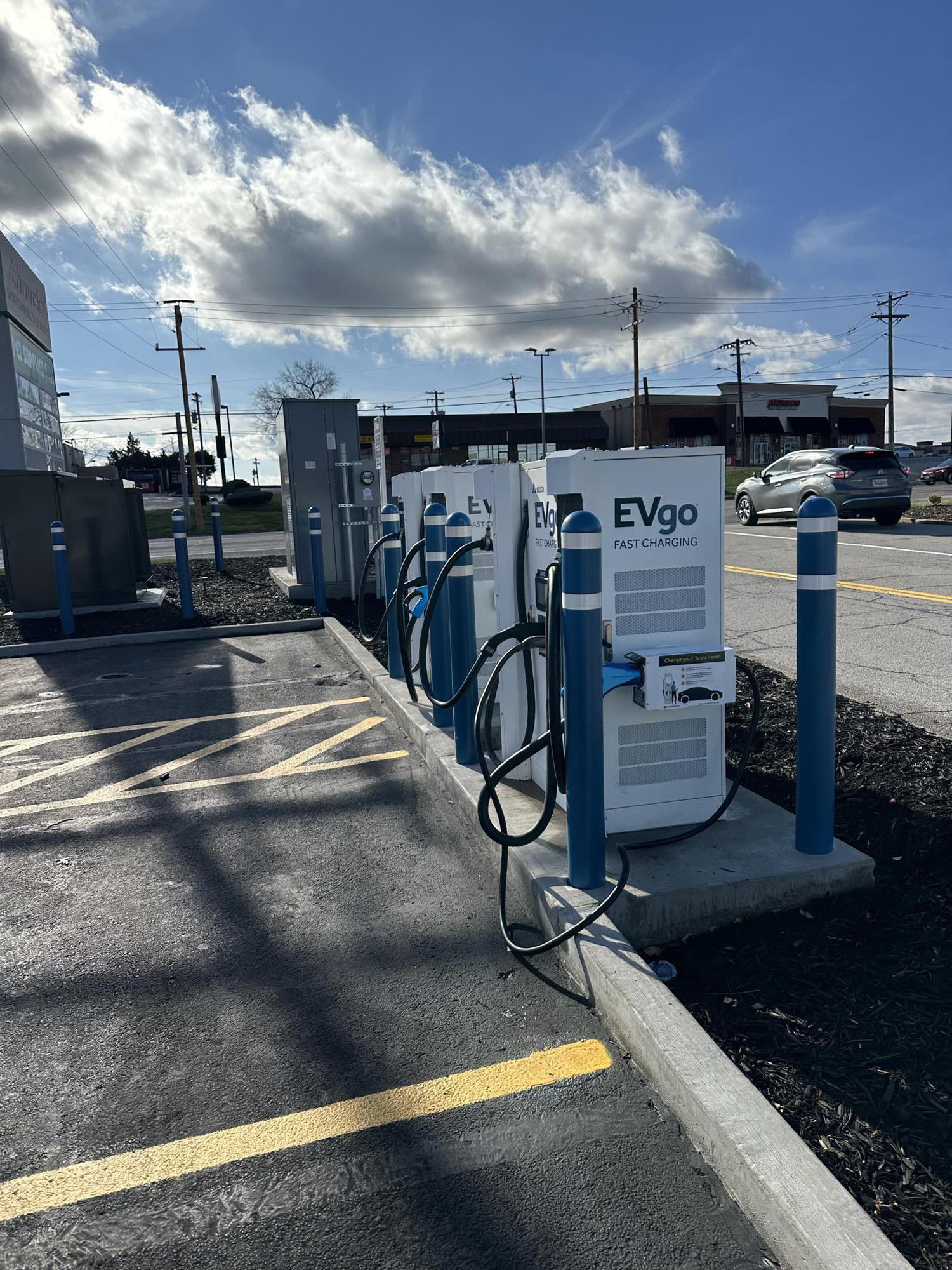 Southfield Center | St. Louis, MO | EV Station