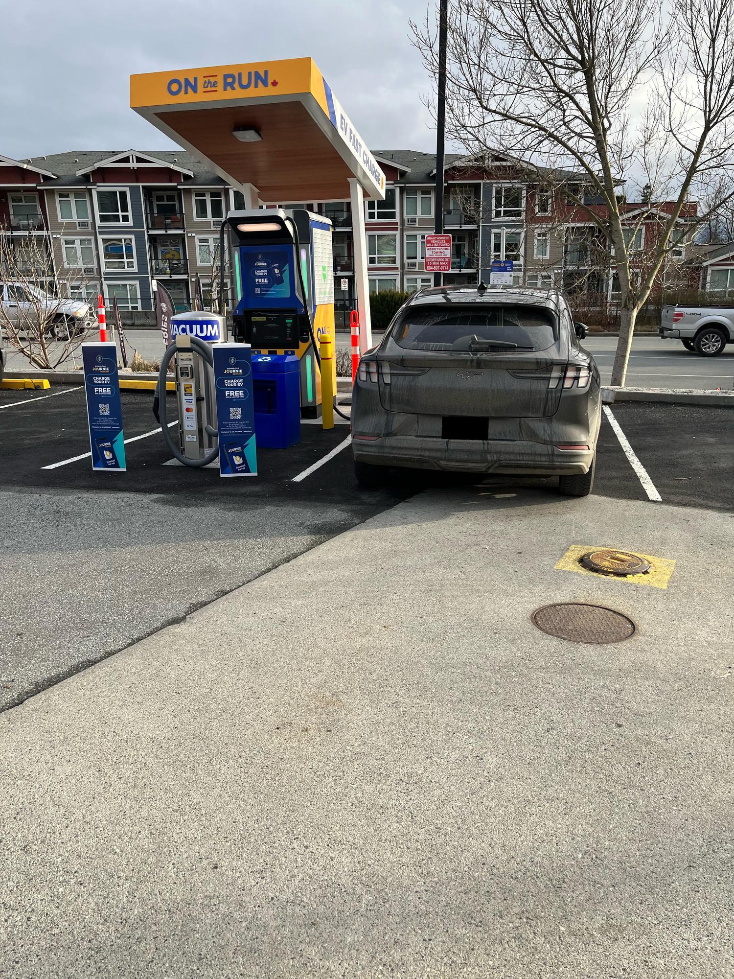 On the Run - Convenience Store | Abbotsford, BC | EV Station