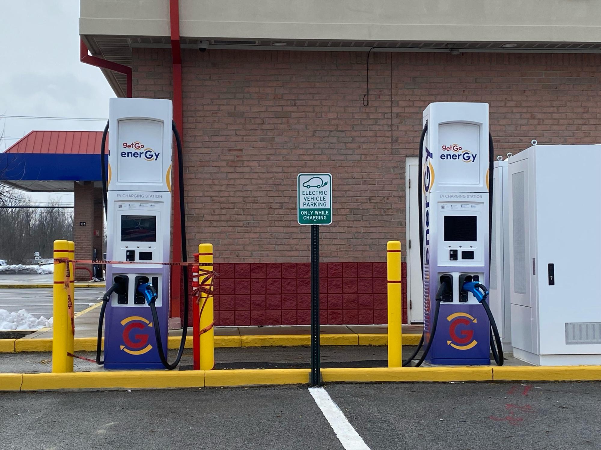 GetGo Café + Market & WetGo Car Wash | Lewis Center, OH | EV Station