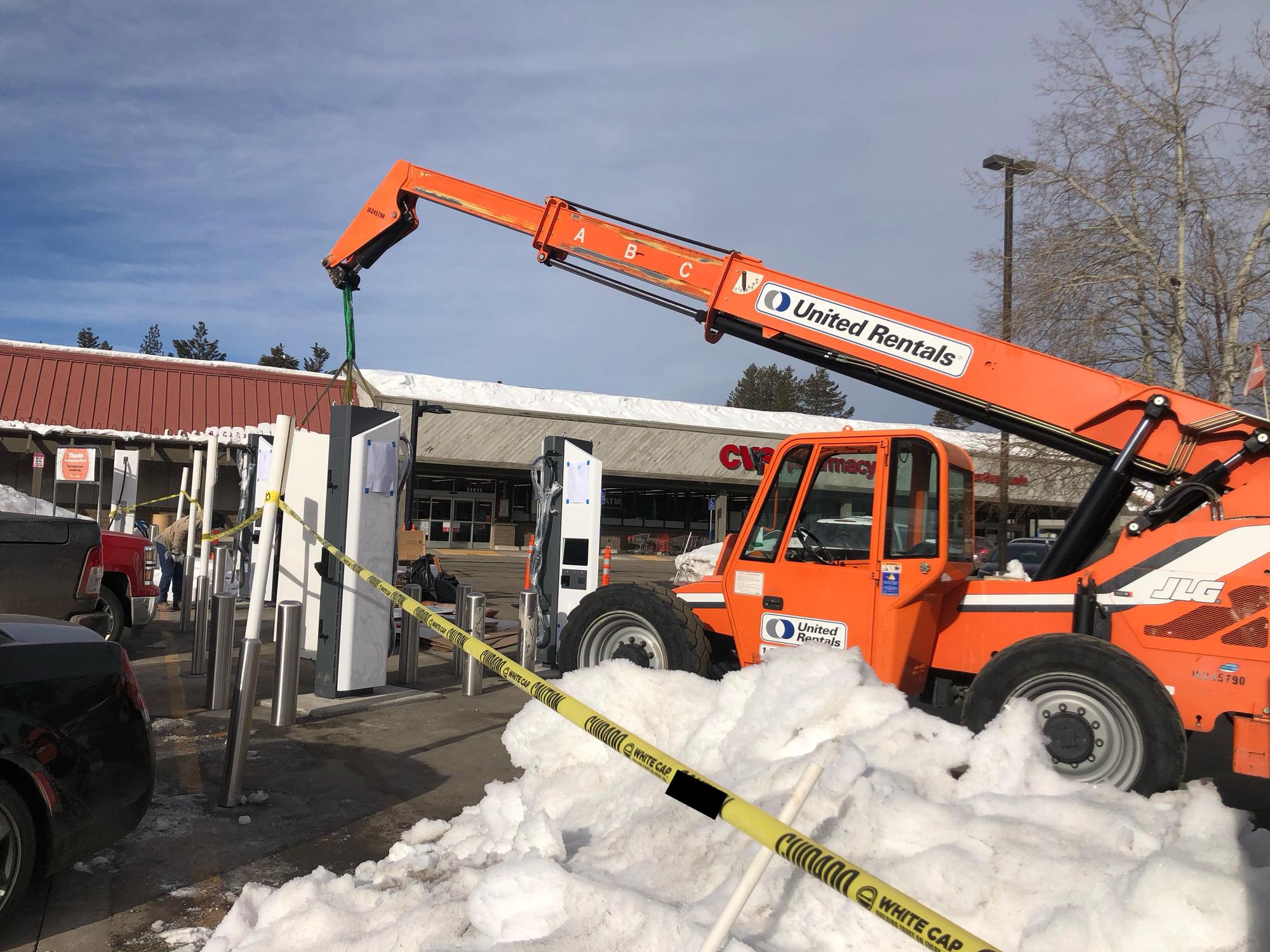Truckee Crossroads - Save Mart | Truckee, CA | EV Station