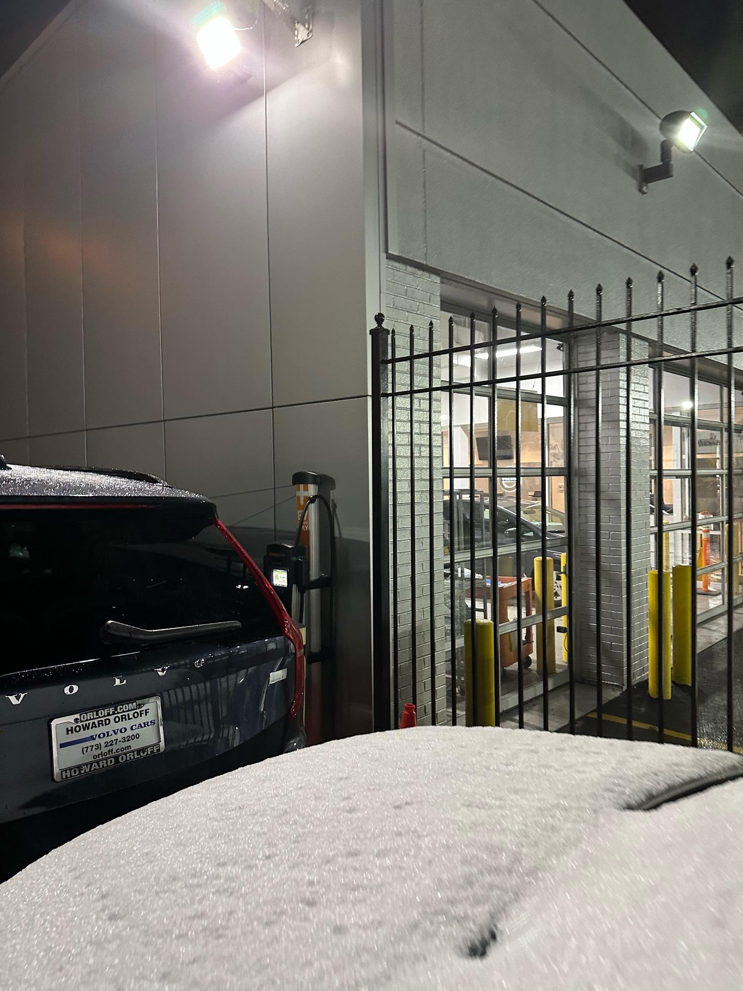 Howard Orloff Volvo | Chicago, IL | EV Station