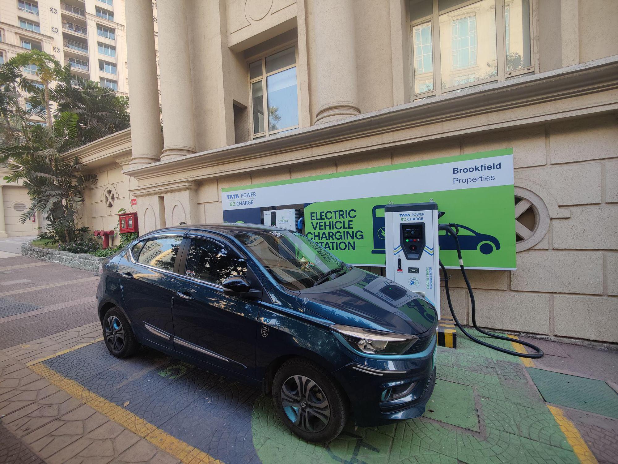 Spectra Building-Tata Power(25kw) | Mumbai, MH | EV Station