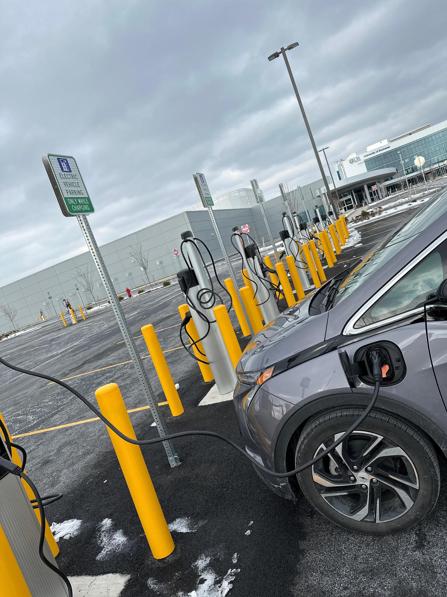 U of R Physical Orthopedic Surgery Center | Rochester, NY | EV Station