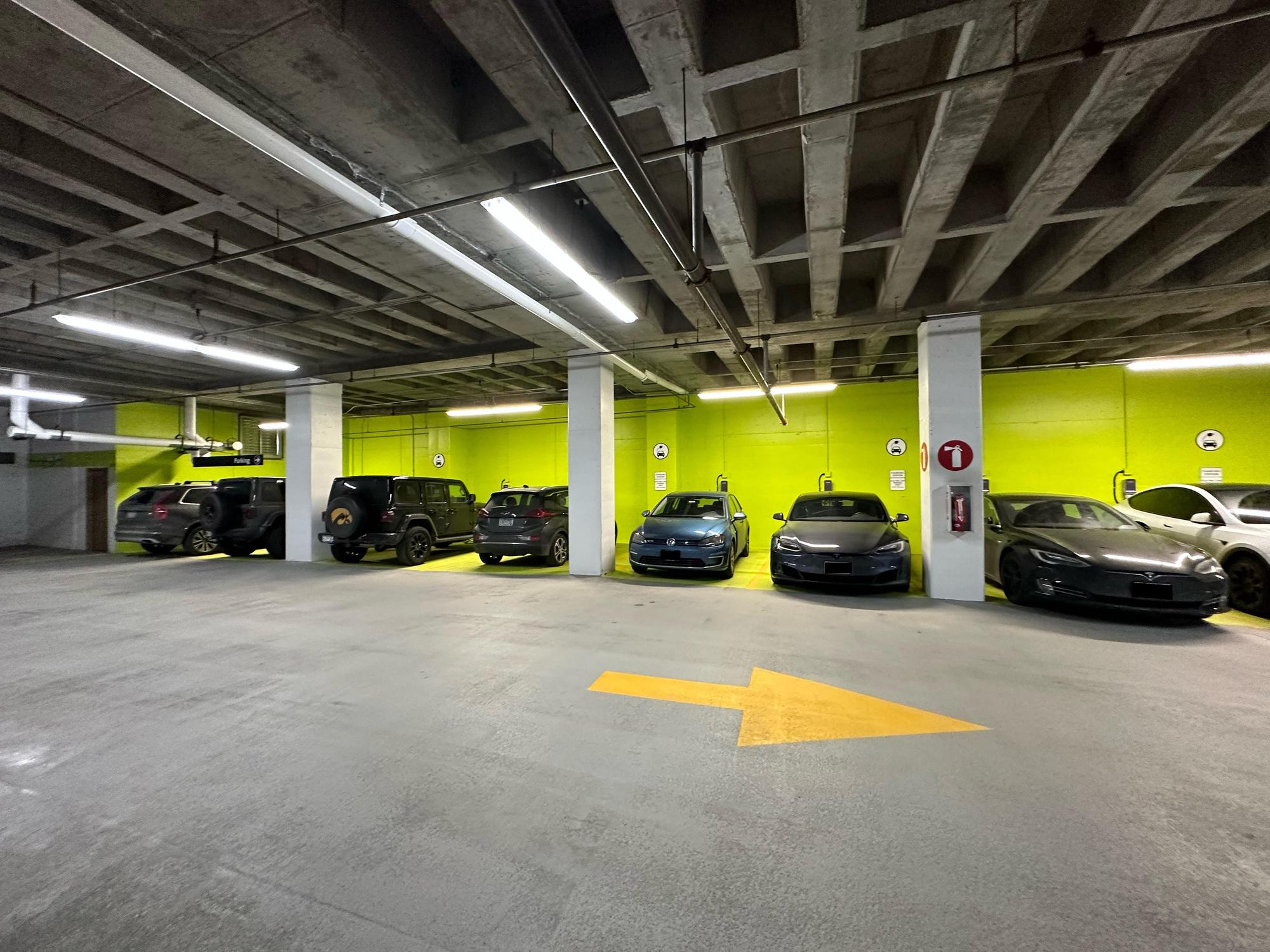 SPS Tower | Minneapolis, MN | EV Station