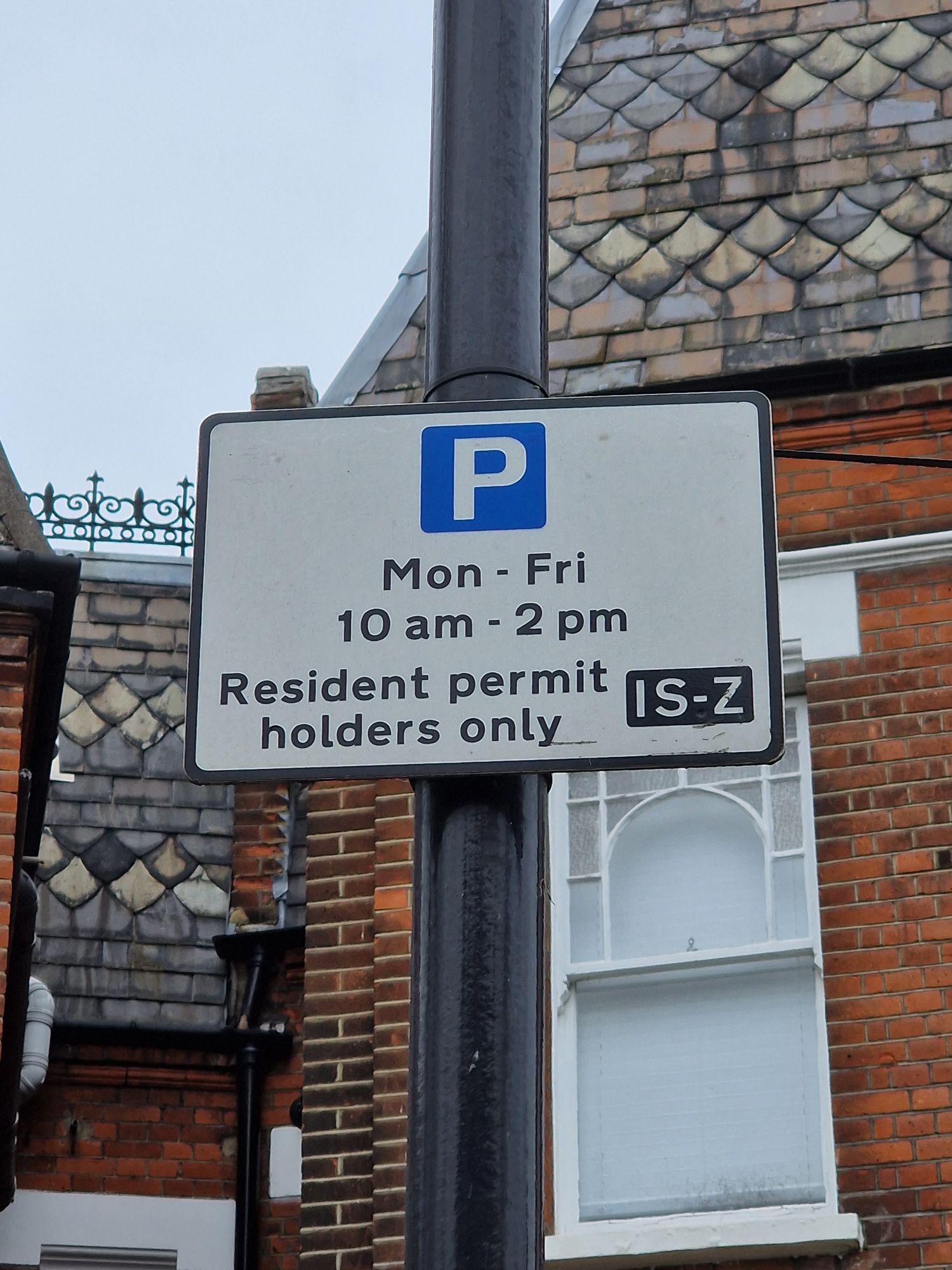 33 Whitehall Park Parking | 33 Whitehall Park, London N19 3TP, UK | EV ...