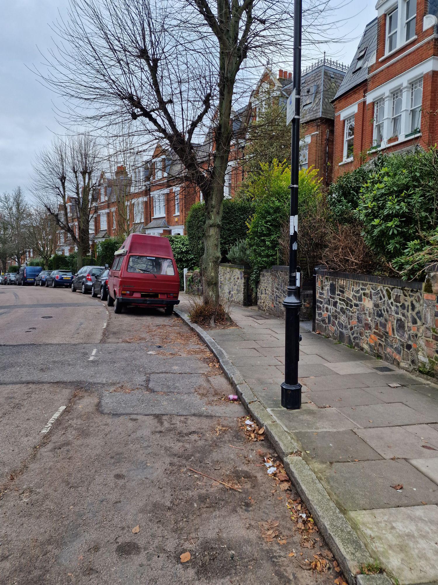 33 Whitehall Park Parking | 33 Whitehall Park, London N19 3TP, UK | EV ...