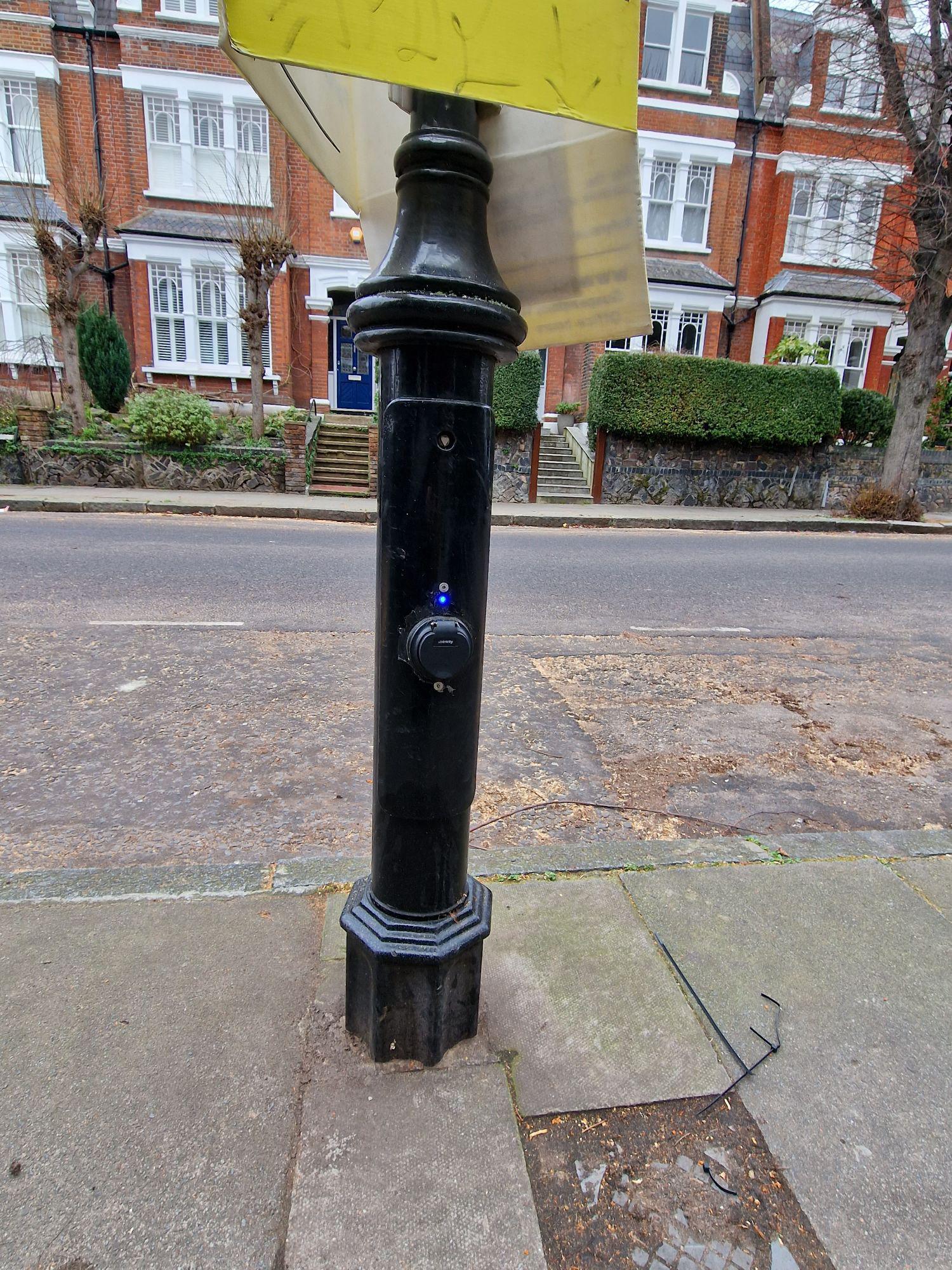 56 Whitehall Park Parking | 56 Whitehall Park, London N19 3TN, UK | EV ...