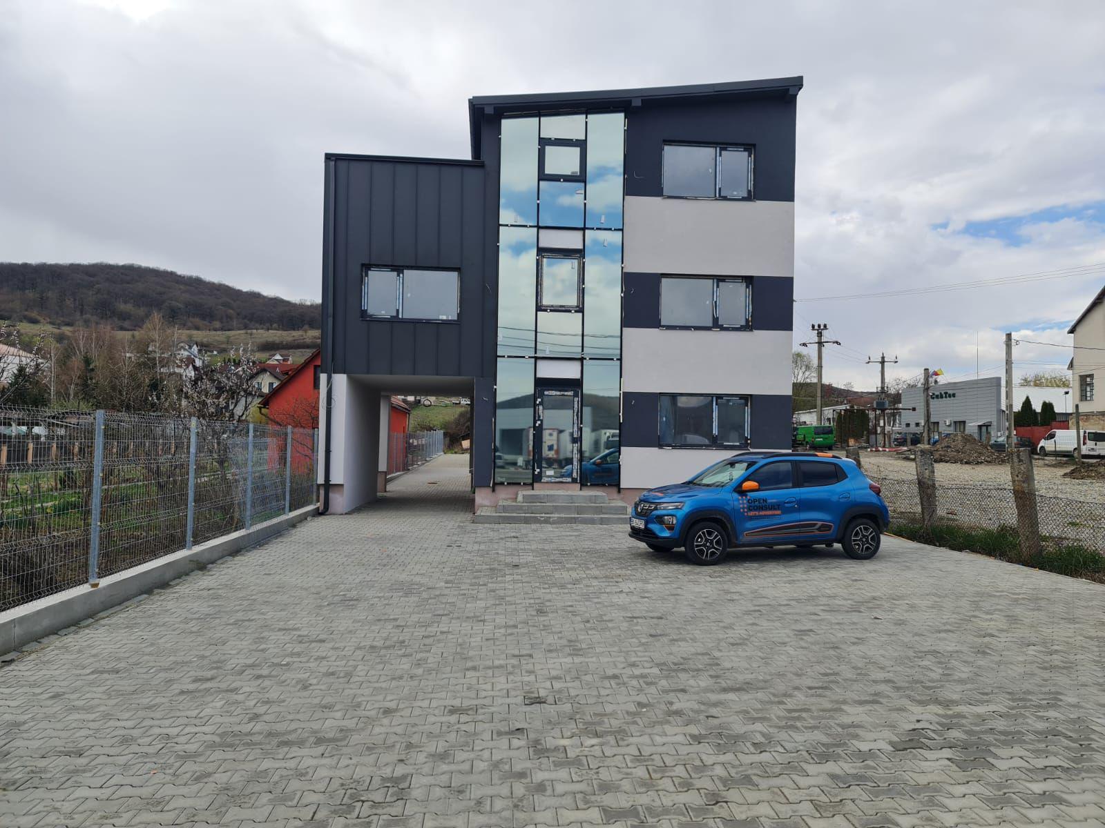 Open Consult Reclame | DN17 6, 420006, România | EV Station