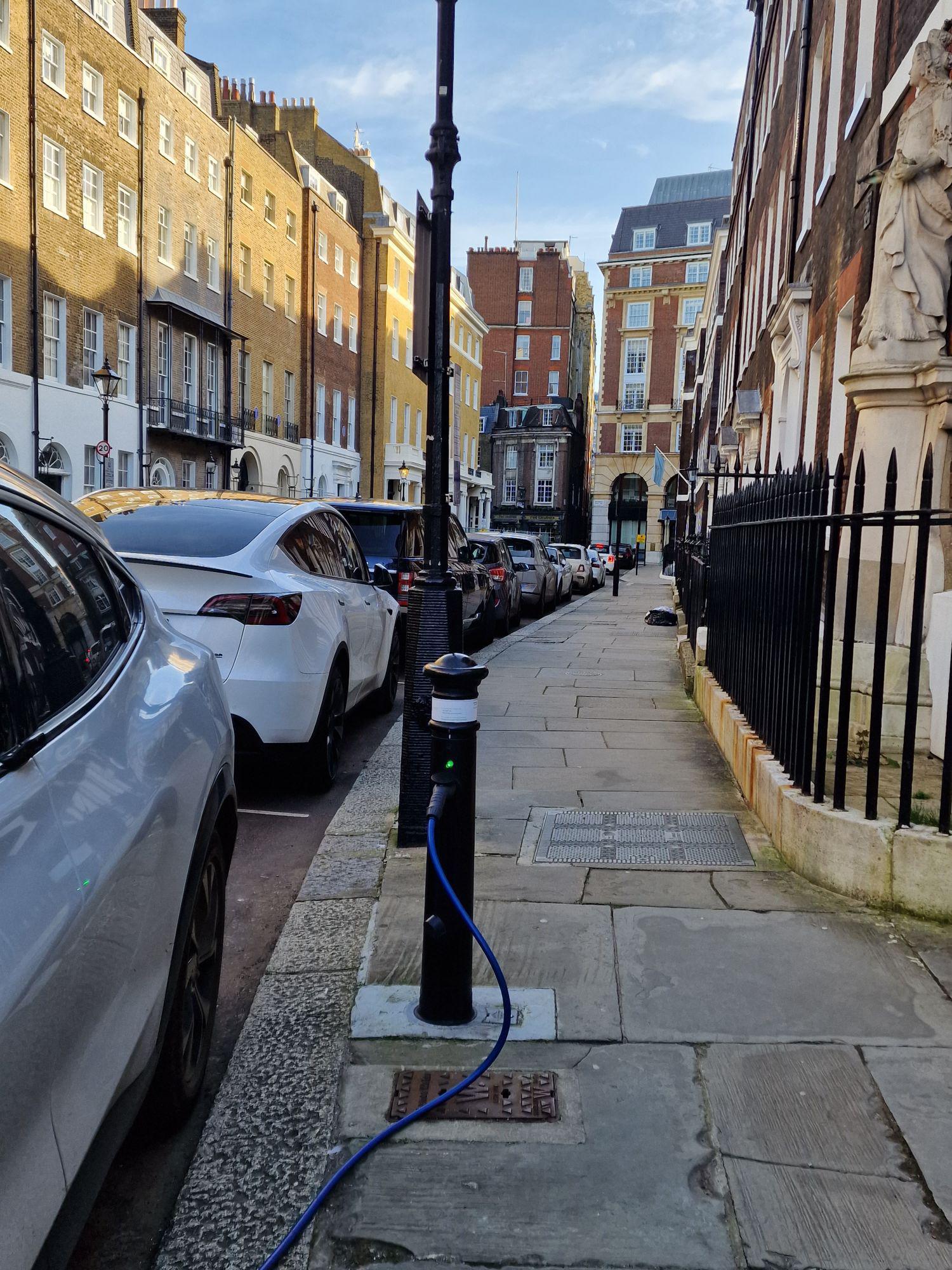 15 Queen Anne's Gate Parking | 15 Queen Anne's Gate, London, SW1H 9BU ...