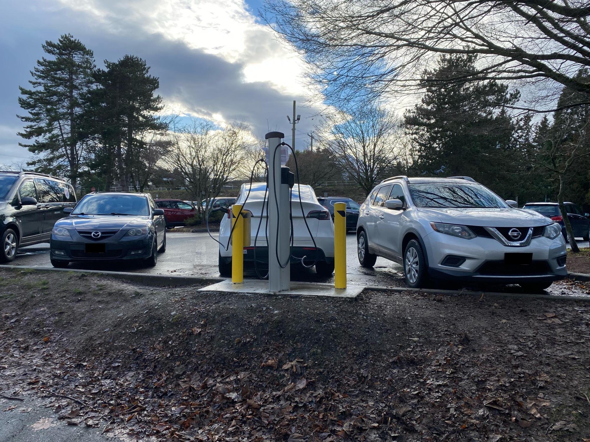 Maffeo-Sutton Parking Lot | Nanaimo, BC | EV Station