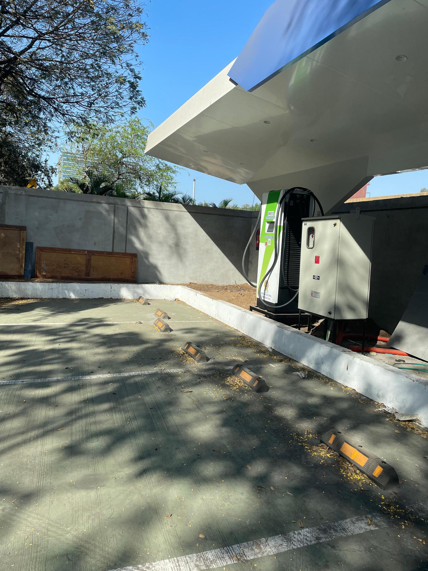 Evolute Surat,SMC Fast Charger (60kw) | Surat, GJ | EV Station