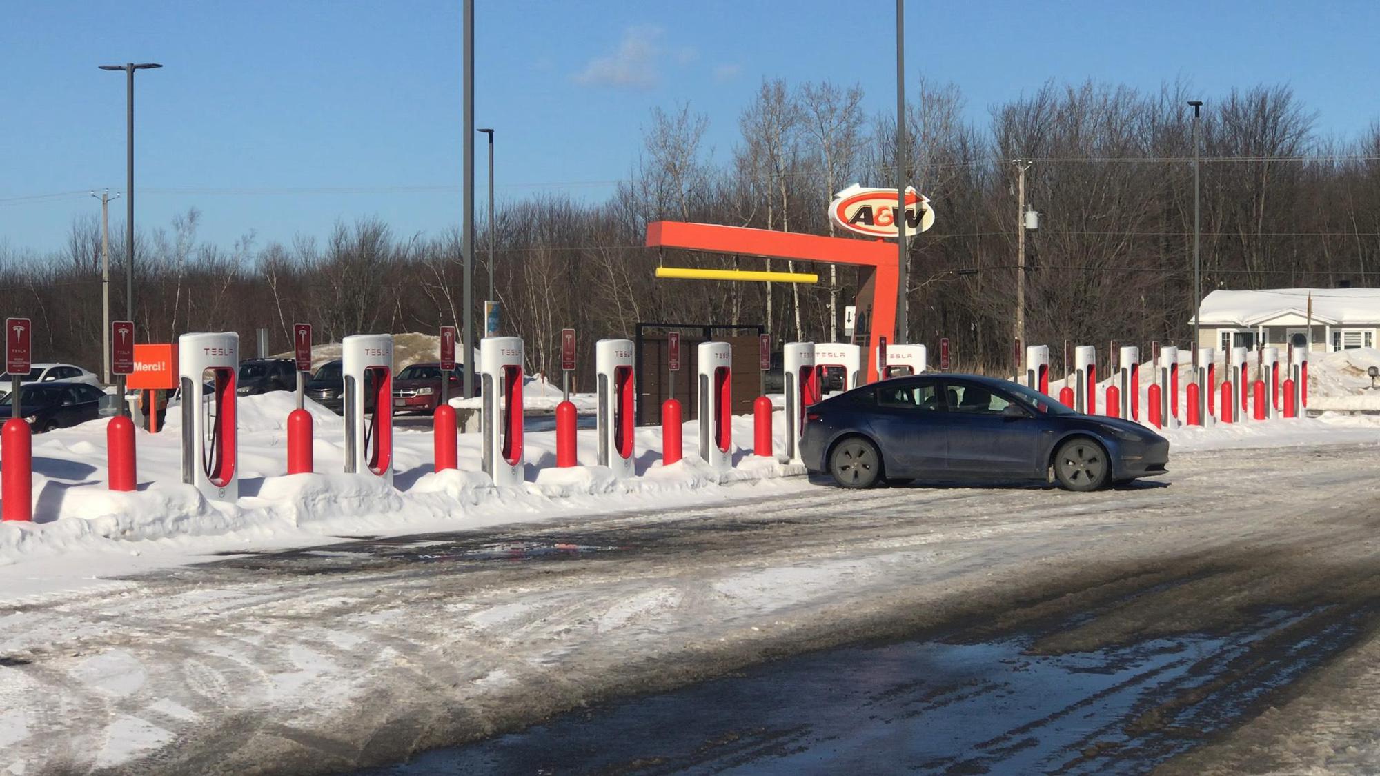Halte Routière La Porte de L' Érable Sortie 228 (2) | Saint-Louis-de ...