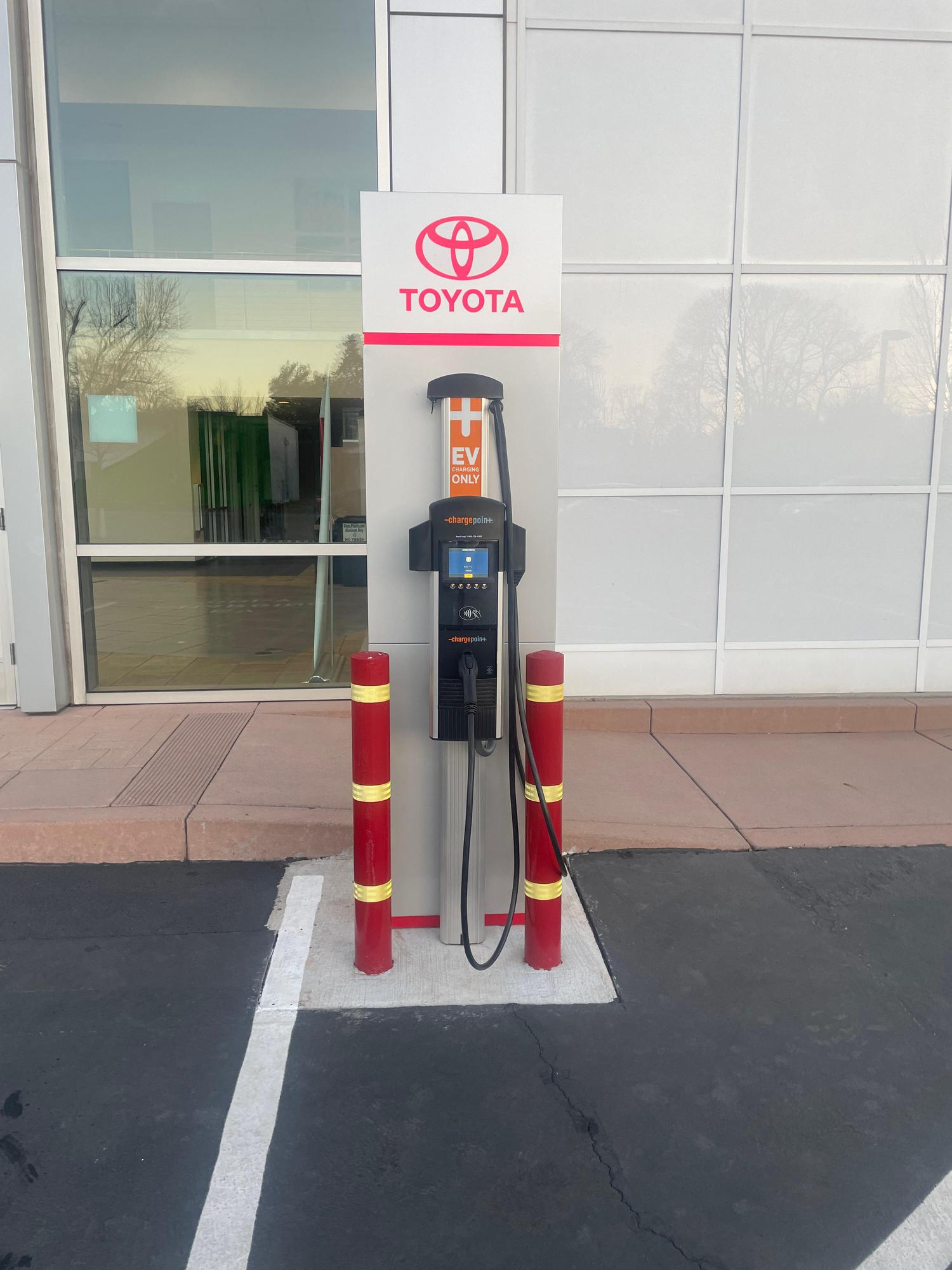 Chuck Patterson Toyota | Chico, CA | EV Station