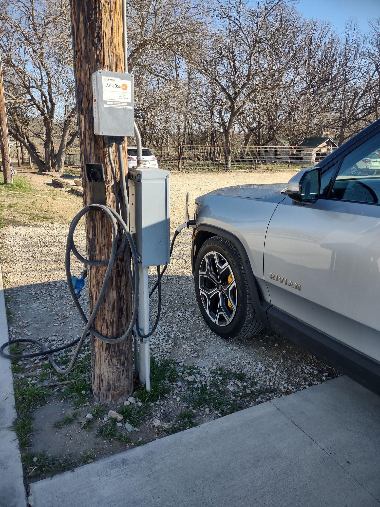 Barrow Brewing Company | Salado, TX | EV Station