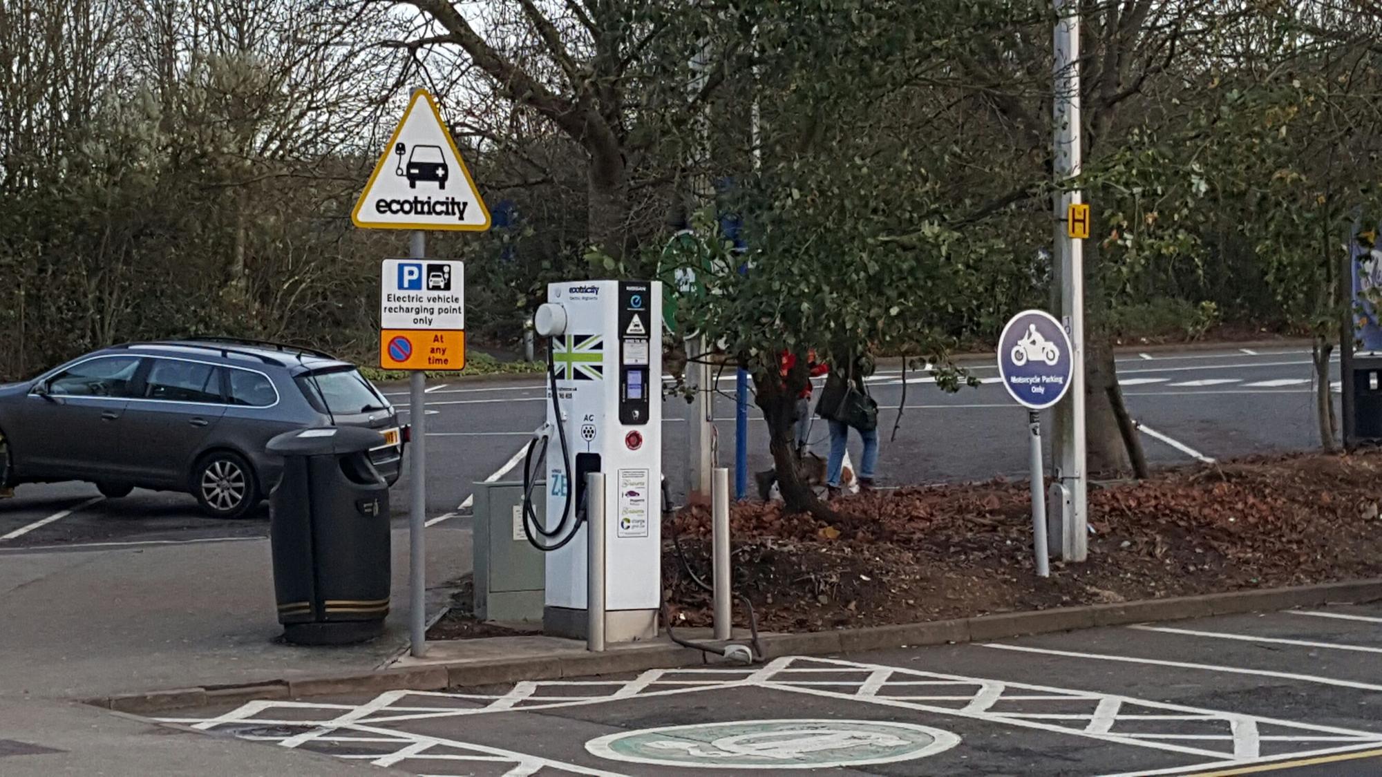 Cherwell Valley Services M40 | Moto Services, M40 Motorway Jct 10 ...