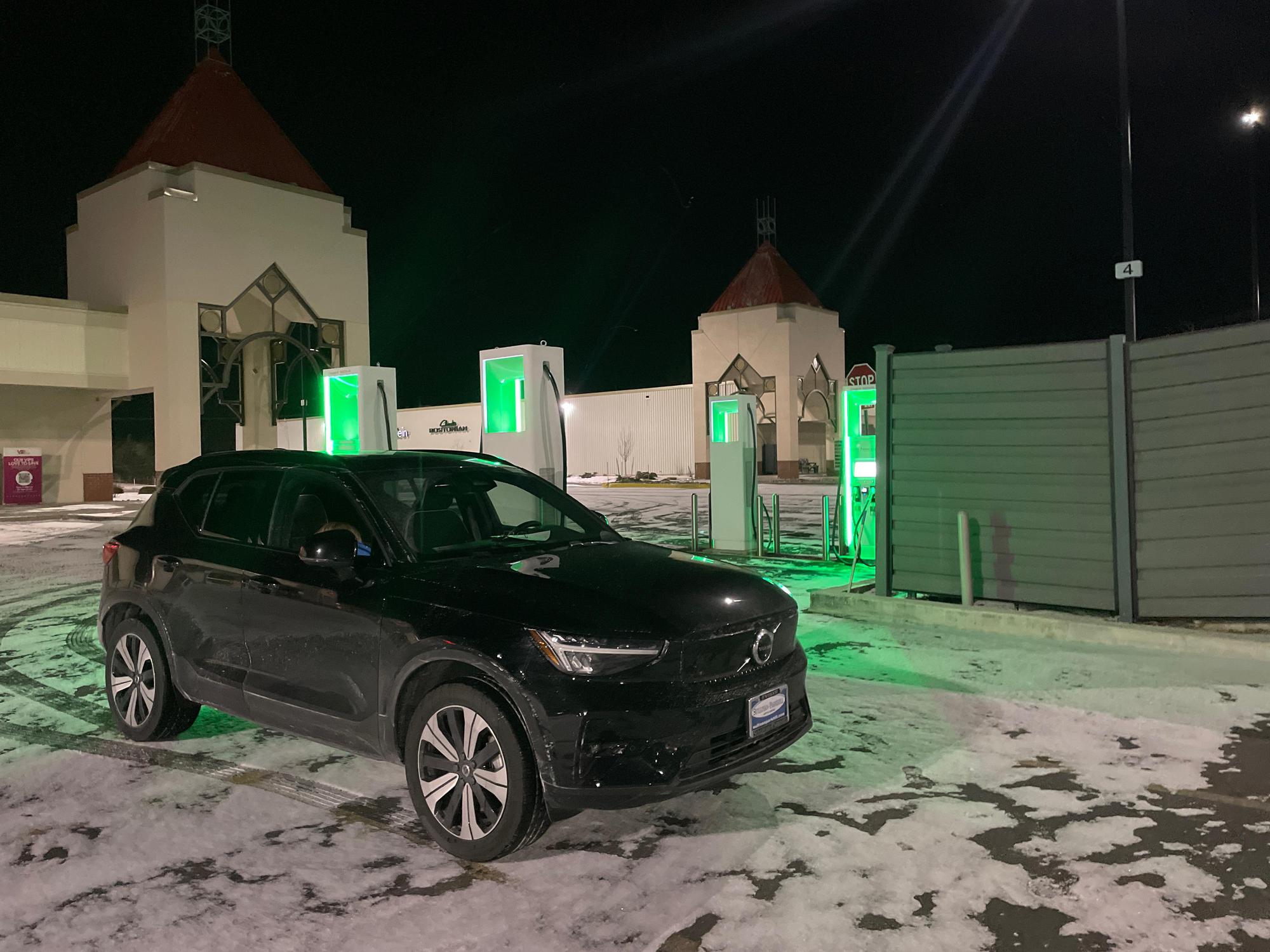 Waterloo Premium Outlets | Waterloo, NY | EV Station