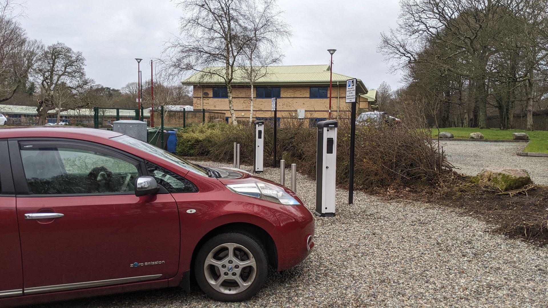 InTec Bangor | Parc Menai, Cymru | EV Station