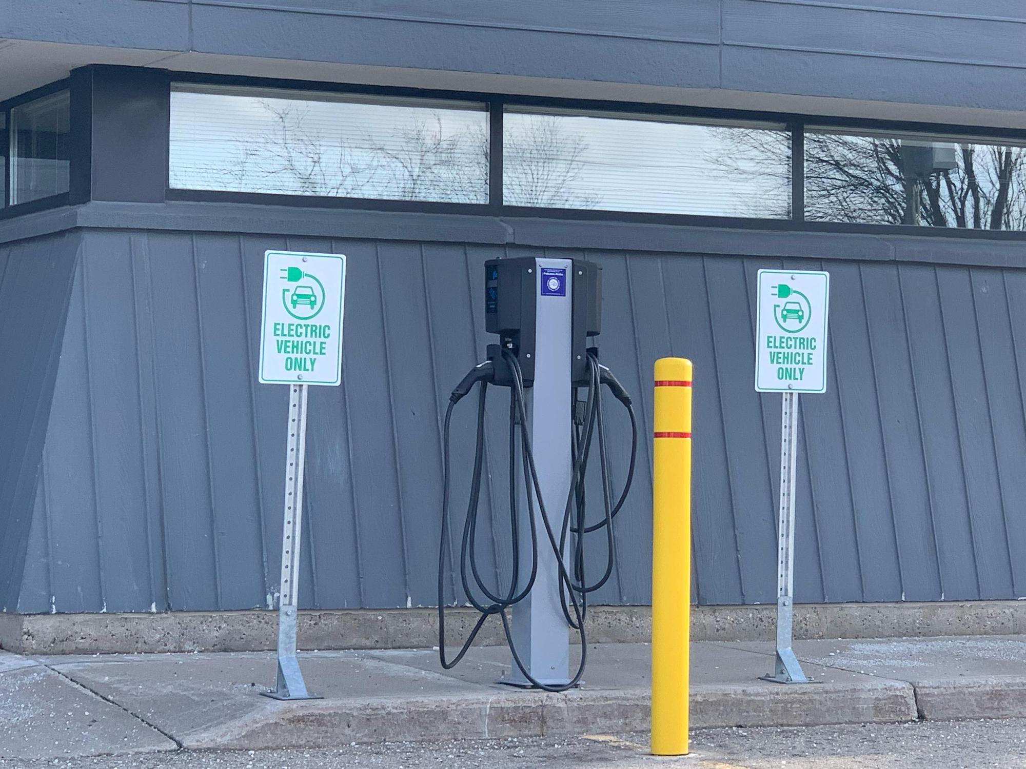 101 Randall Dr Building | Waterloo, ON | EV Station