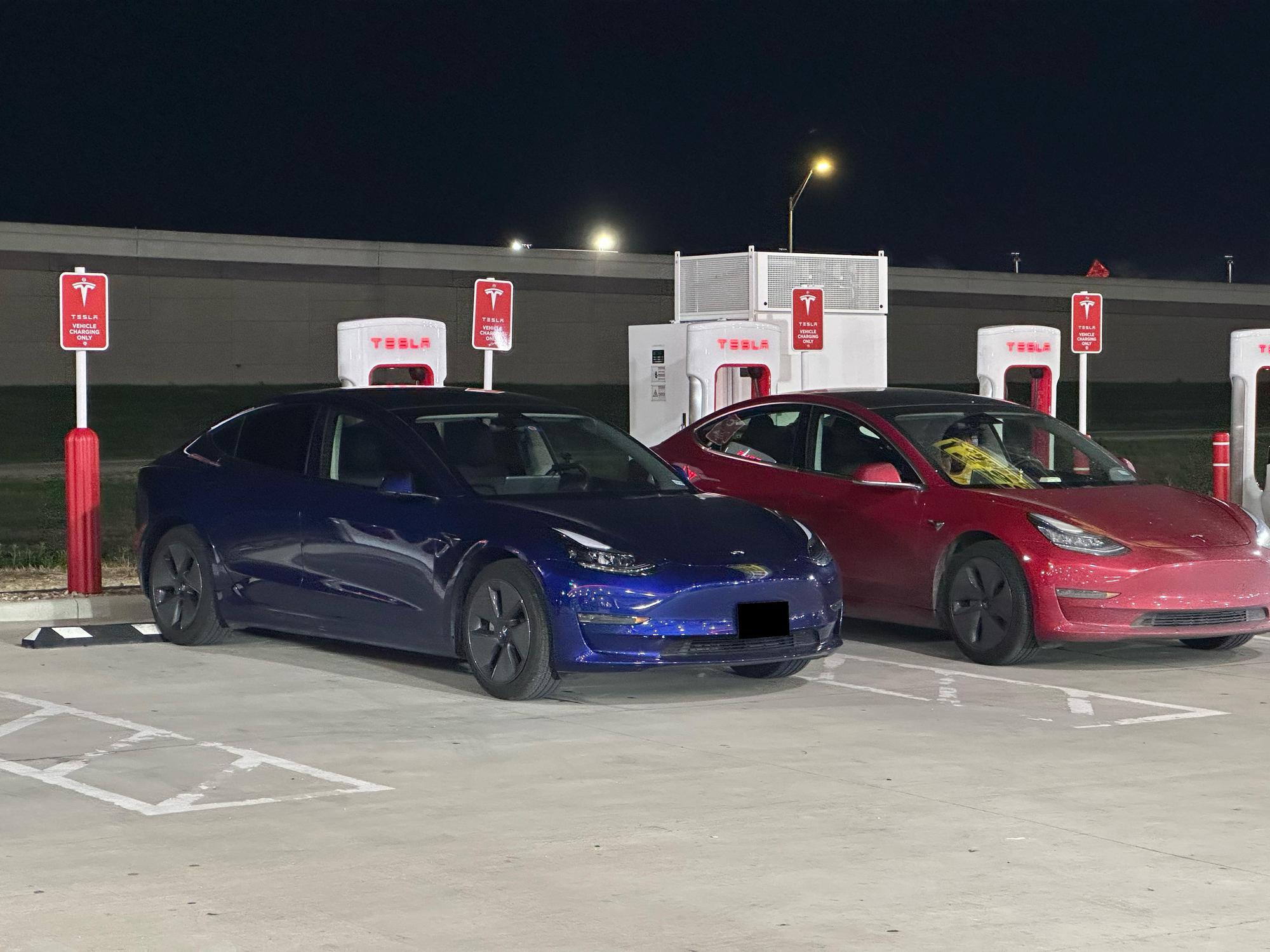 Abbott's Travel Center | Abbott, TX | EV Station