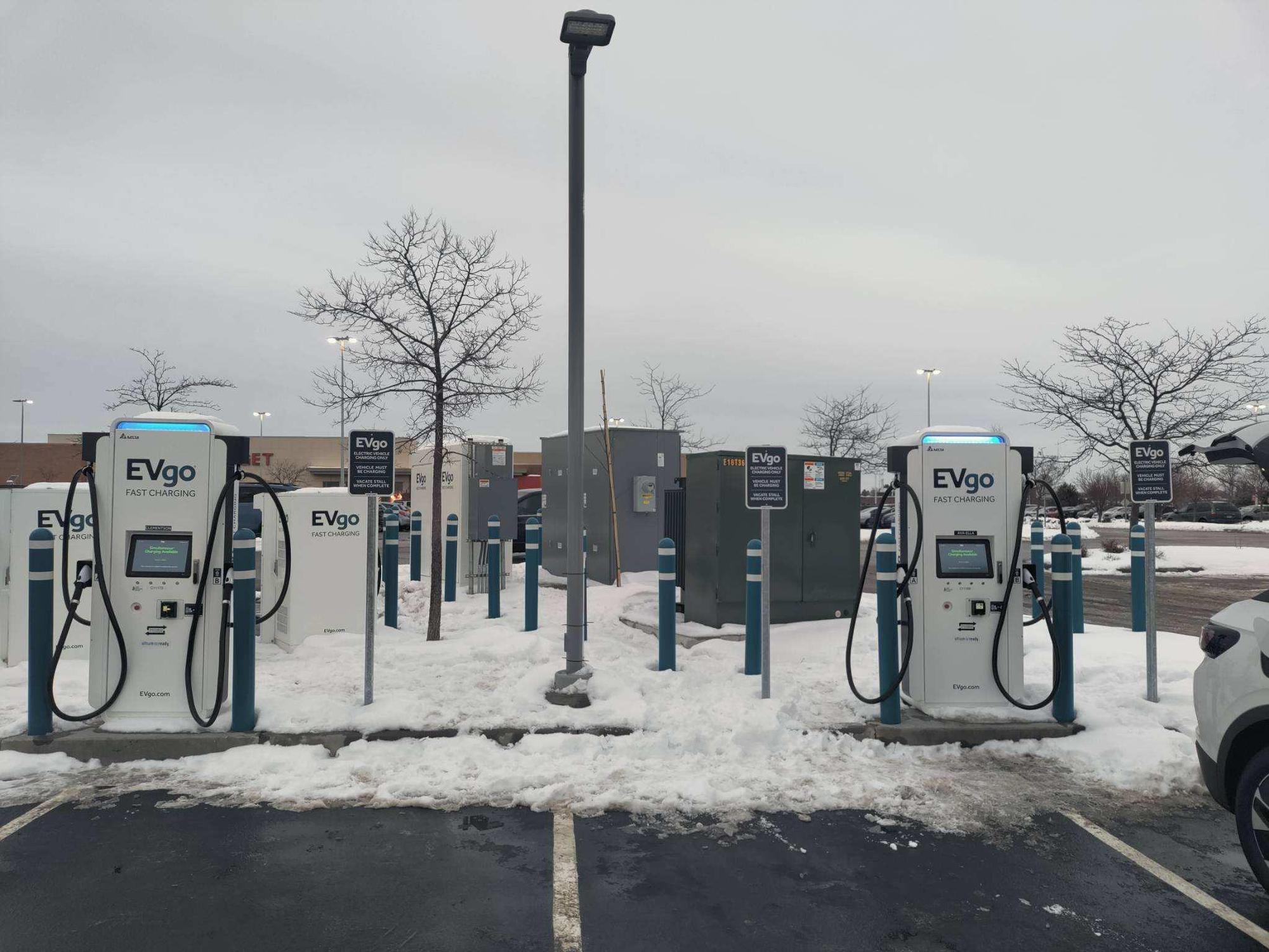Target Roseville | Roseville, MN | EV Station