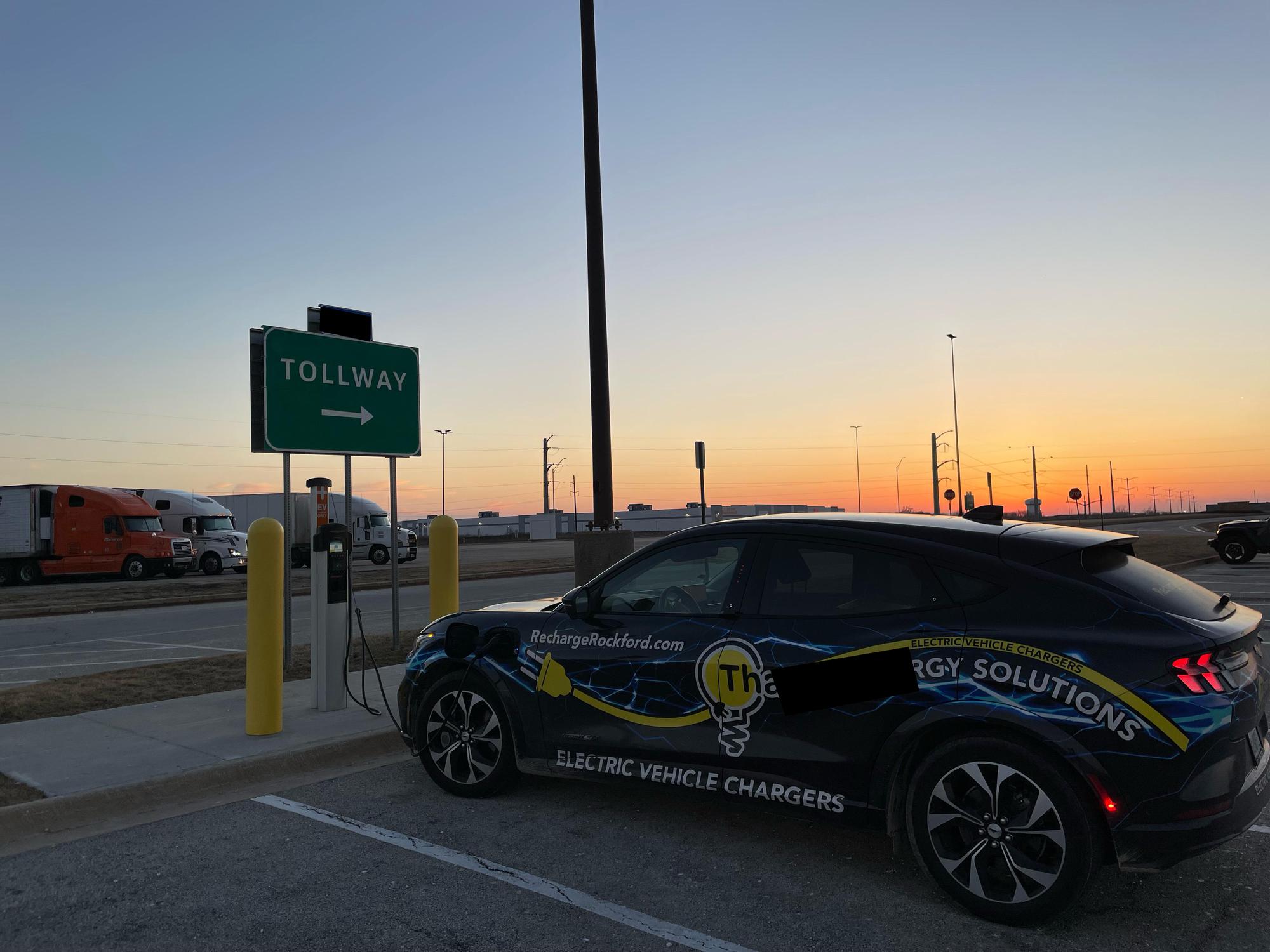 DeKalb Oasis Travel Plaza - East | DeKalb, IL | EV Station