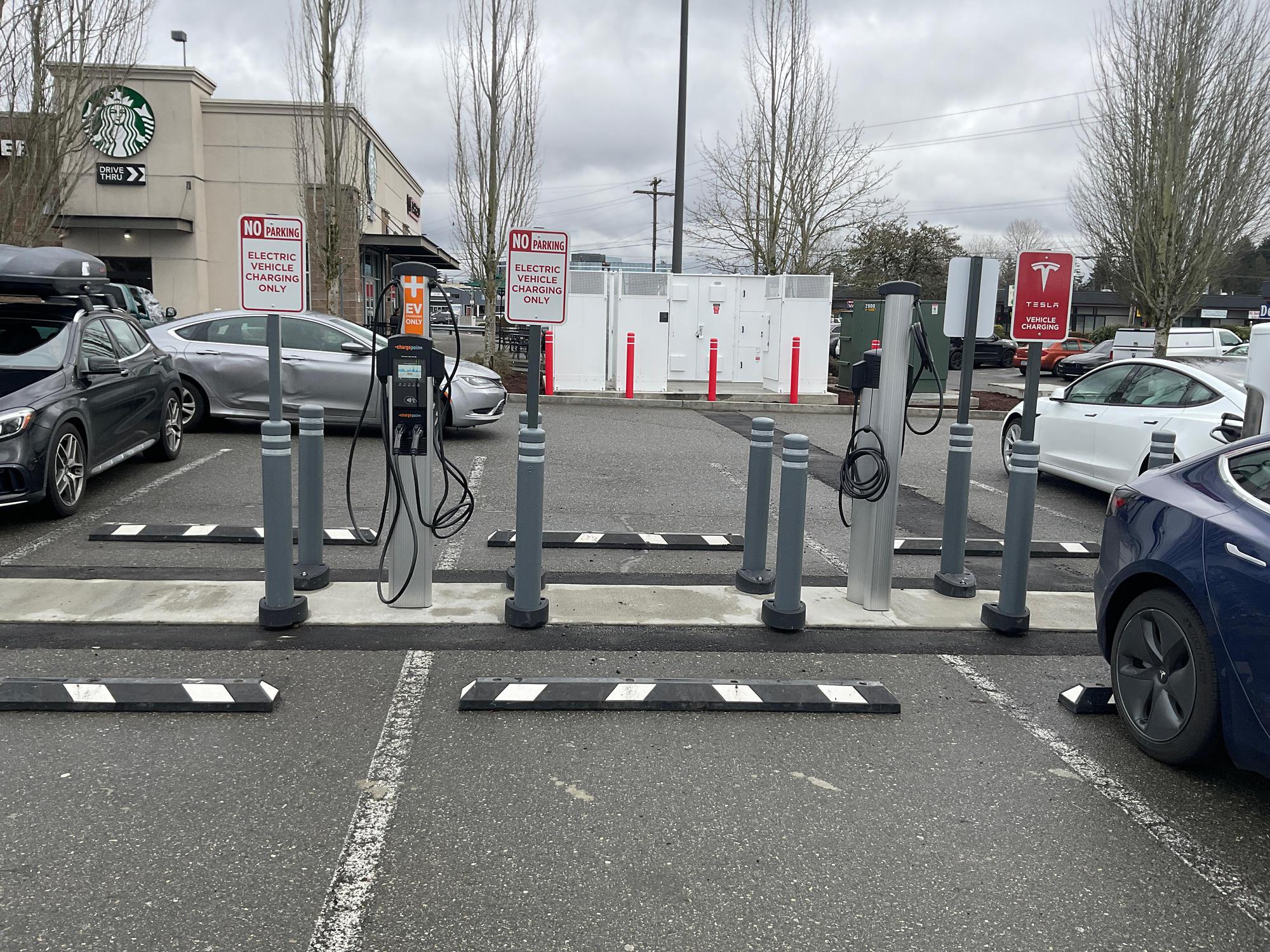 Greentree Plaza - Target (2) | Everett, WA | EV Station