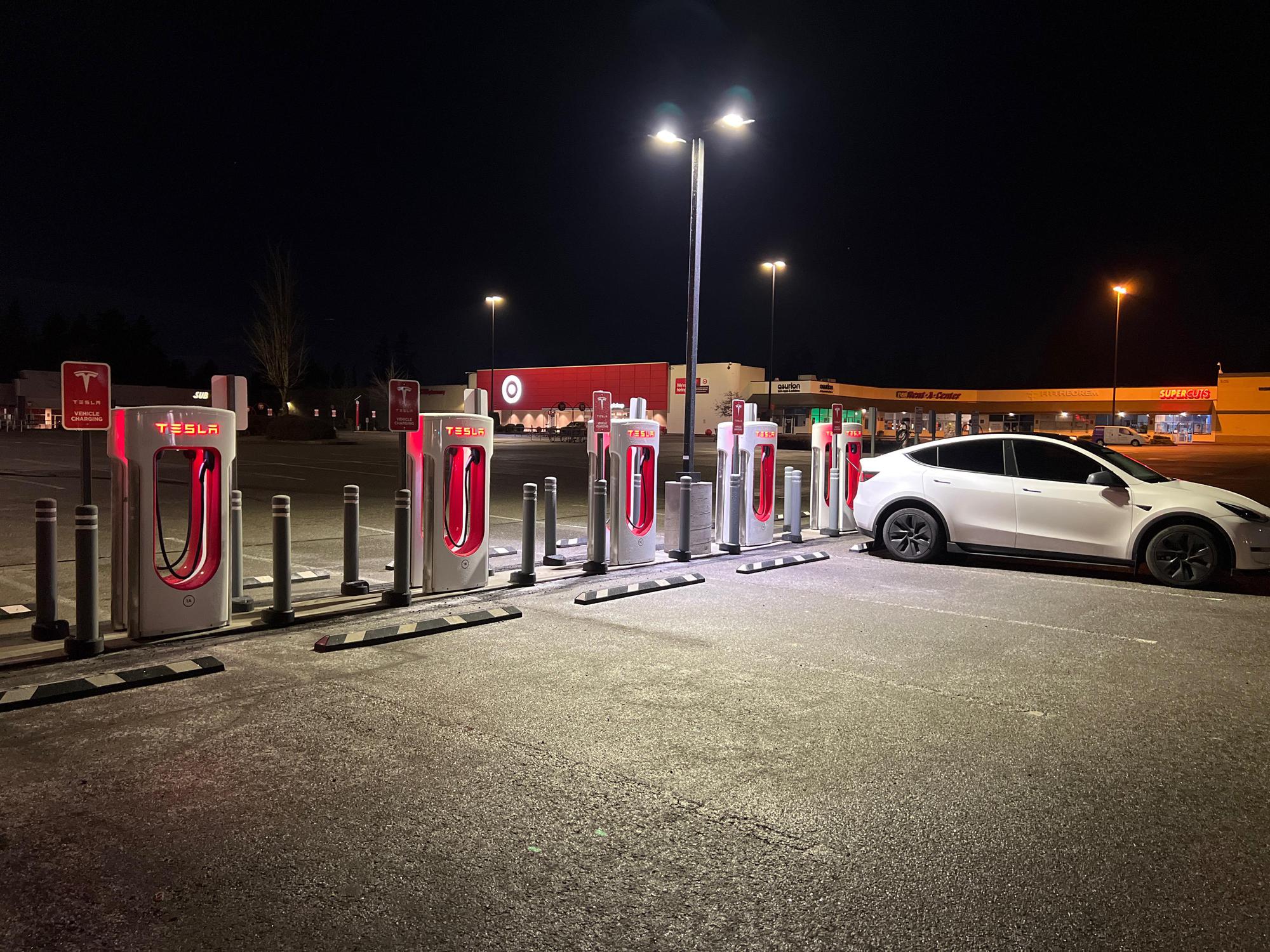 Greentree Plaza - Target (1) | Everett, WA | EV Station