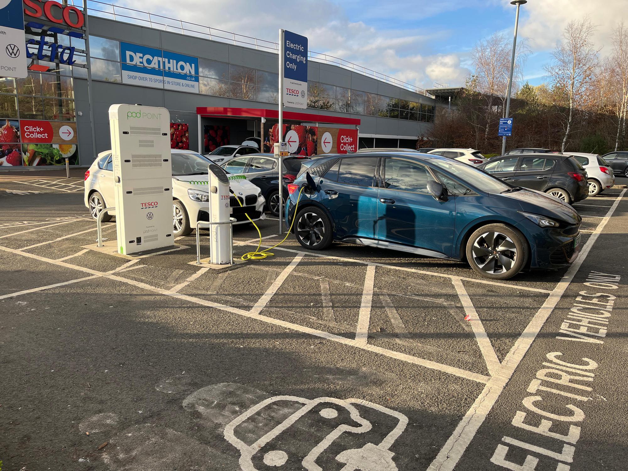 Tesco Extra Silverburn | 751 Barrhead Rd, Glasgow, G53 6AG, United ...