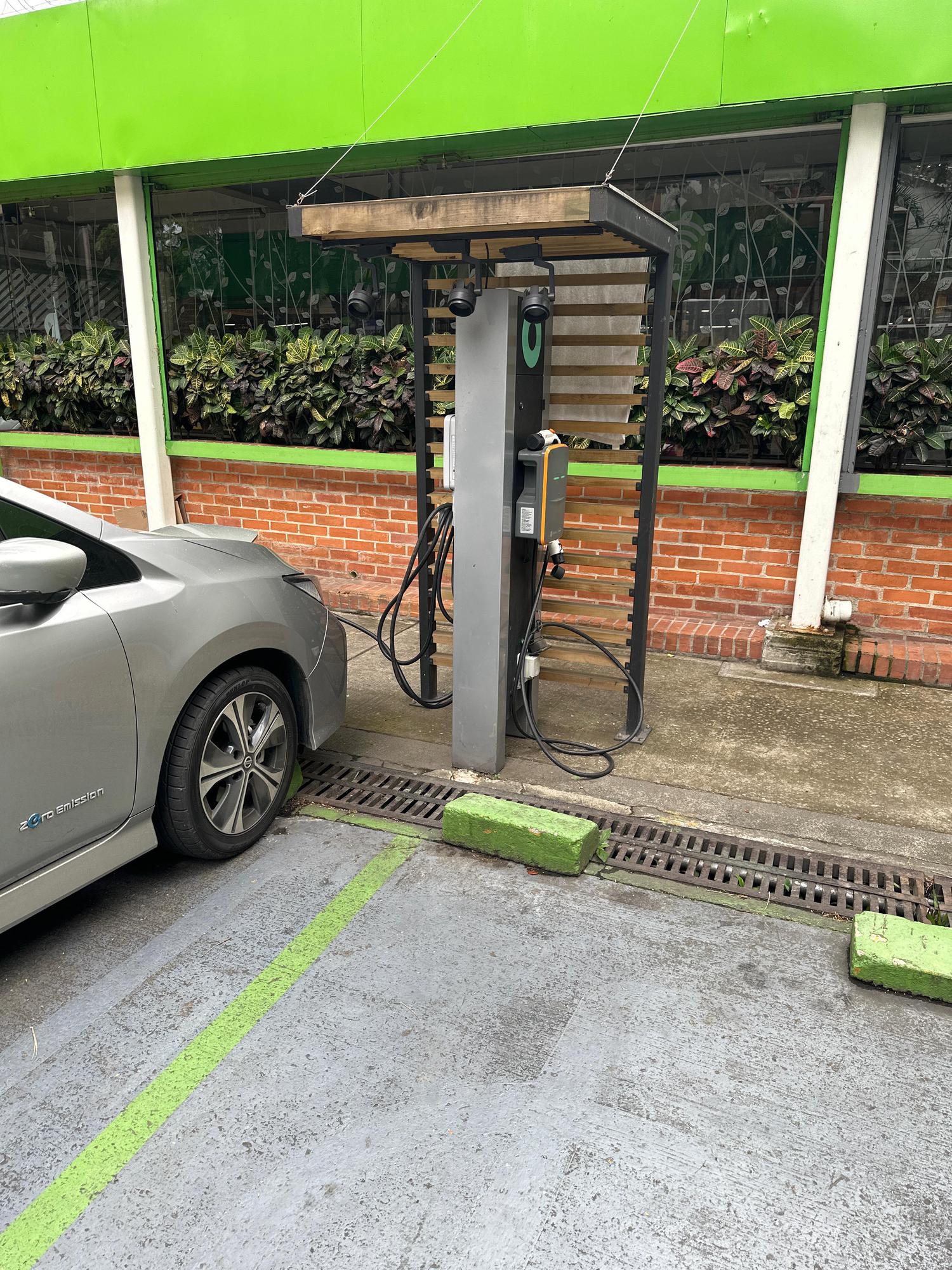 Carulla San Fernando | Cali, Valle del Cauca | EV Station