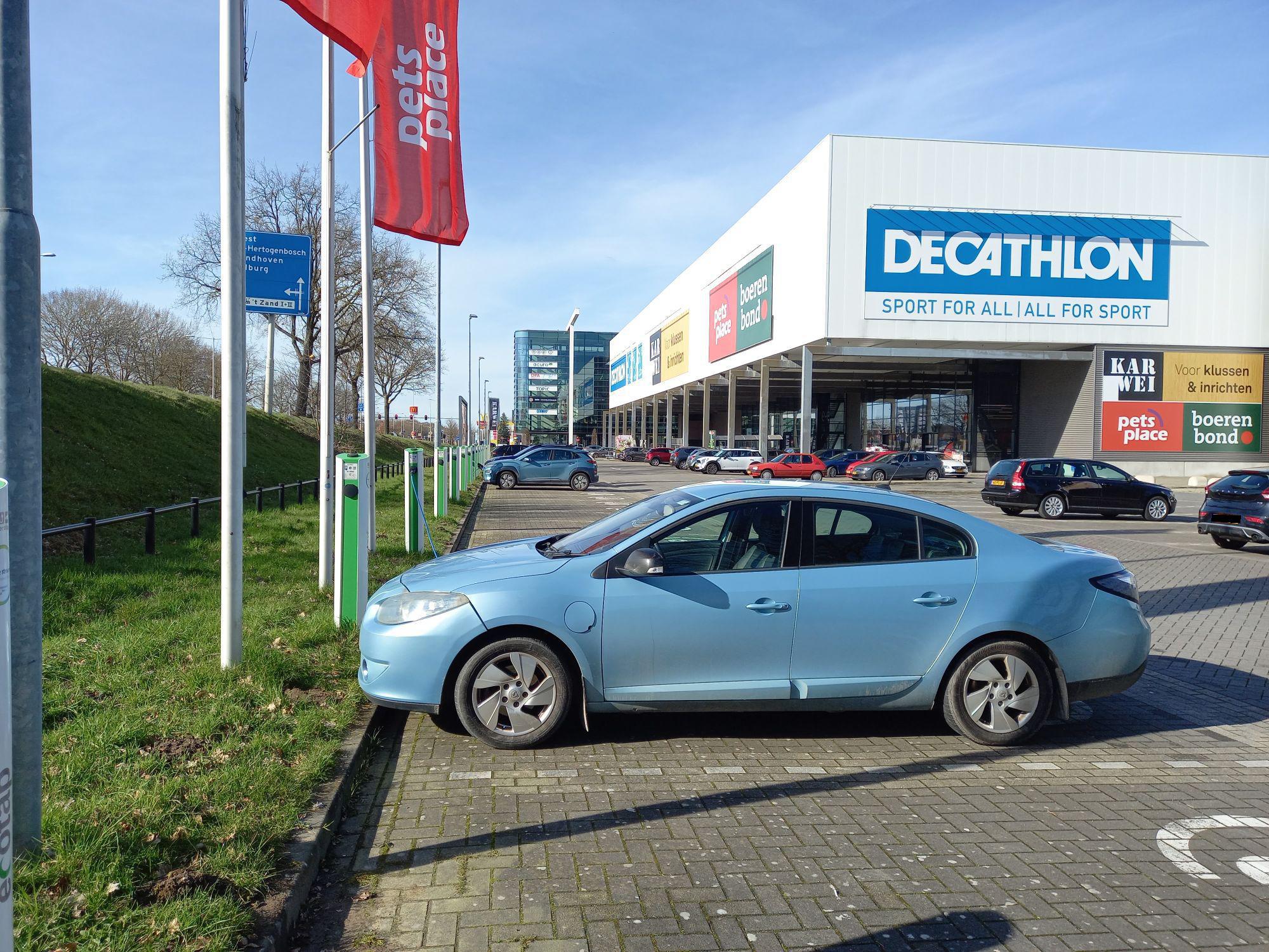 Decathlon Best - Parkeergarage Decathlon | Best, NB | EV Station