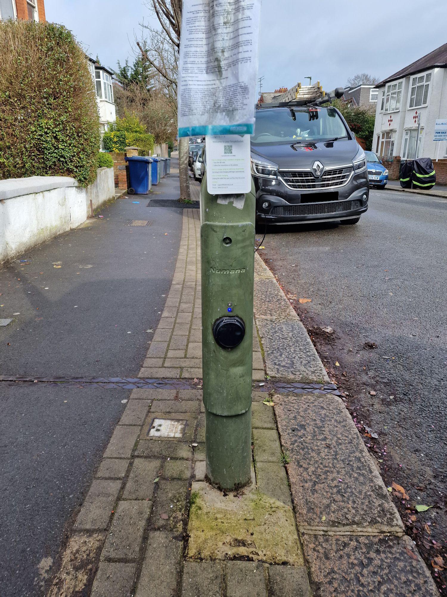 29A Alexandra Road Parking | 29A Alexandra Road, London, NW4 2SB, GBR ...