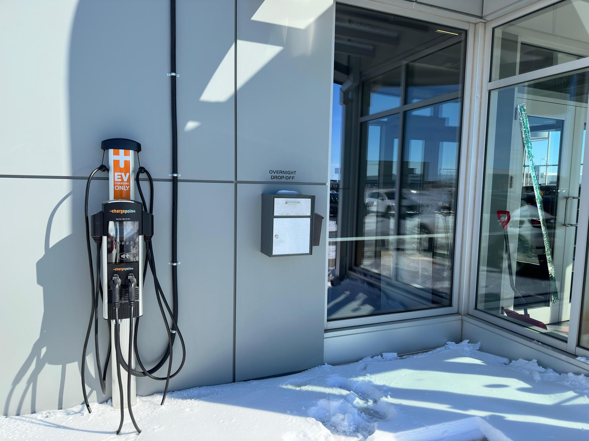 Gerry Gordon’s Mazda | Winnipeg, MB | EV Station