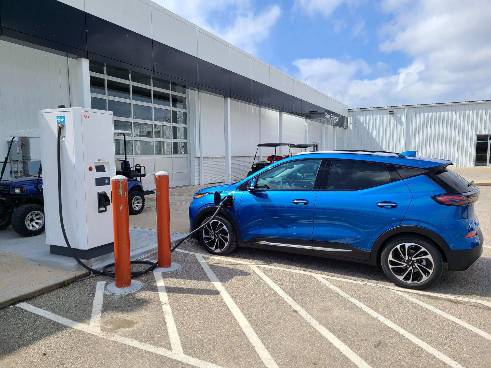 Holman Motors | Batavia, OH | EV Station