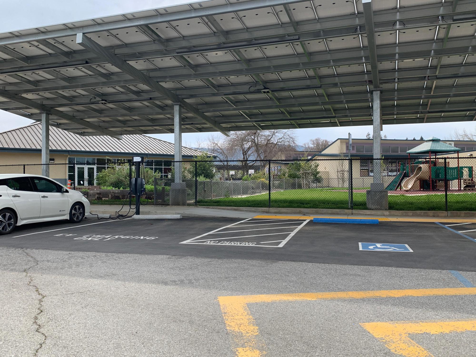 Graham Middle School | Mountain View, CA | EV Station