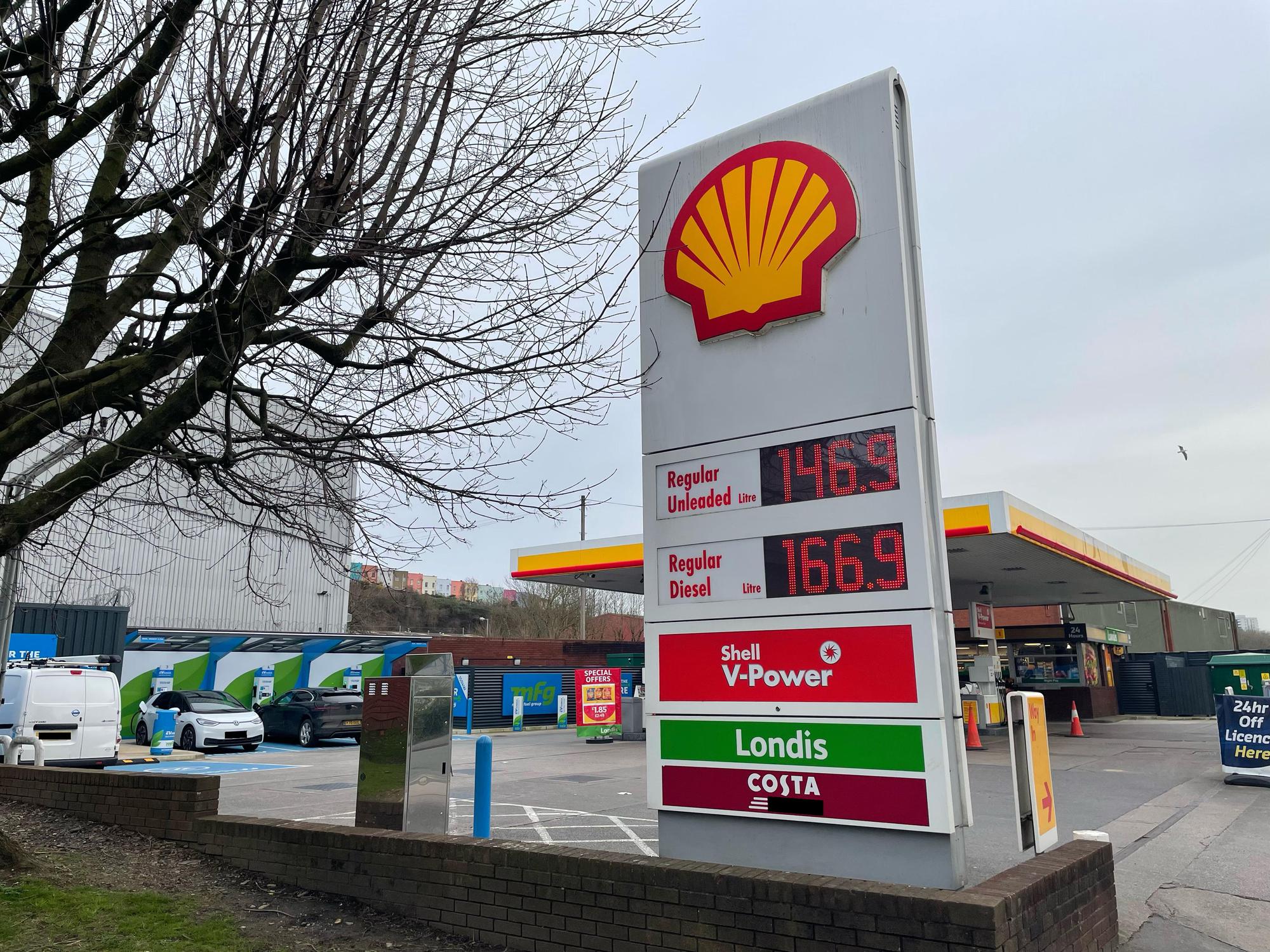 Shell MFG York Road | York Road, Bedminster, Bristol BS3 4AB | EV Station