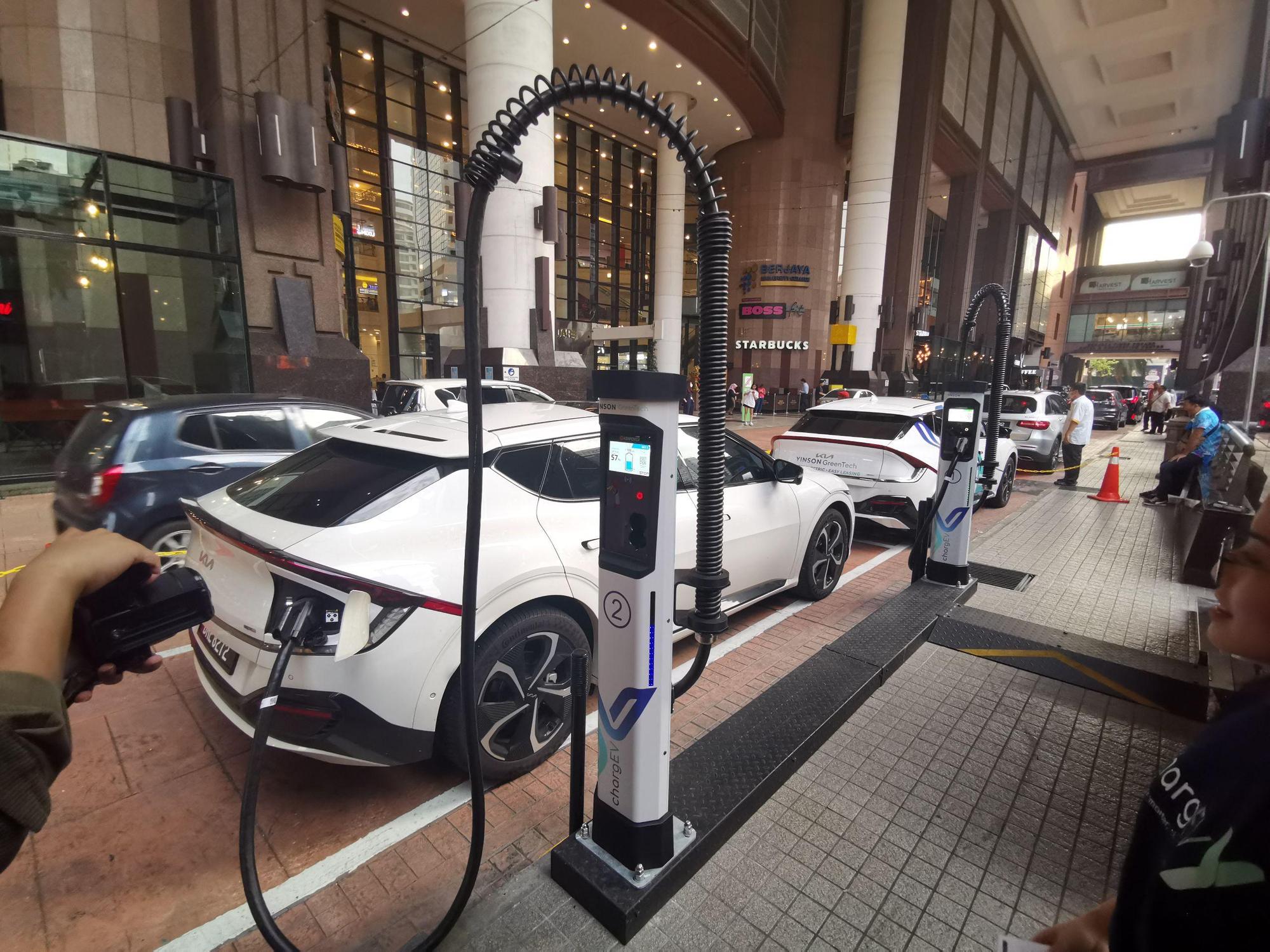 chargEV | Berjaya Times Square (Main Entrance) (225 kW DC) | Kuala ...
