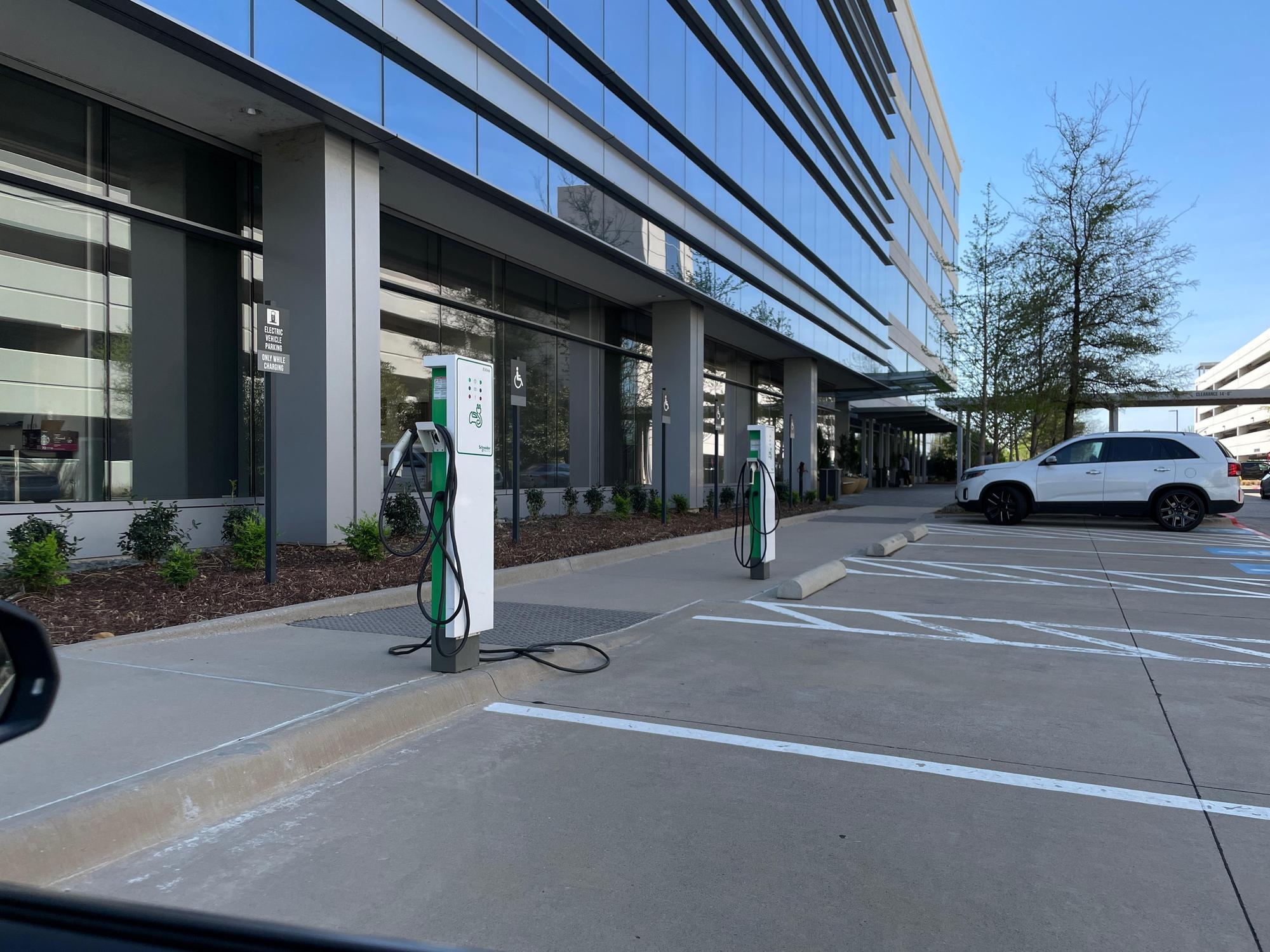 The Offices at Frisco | Frisco, TX | EV Station