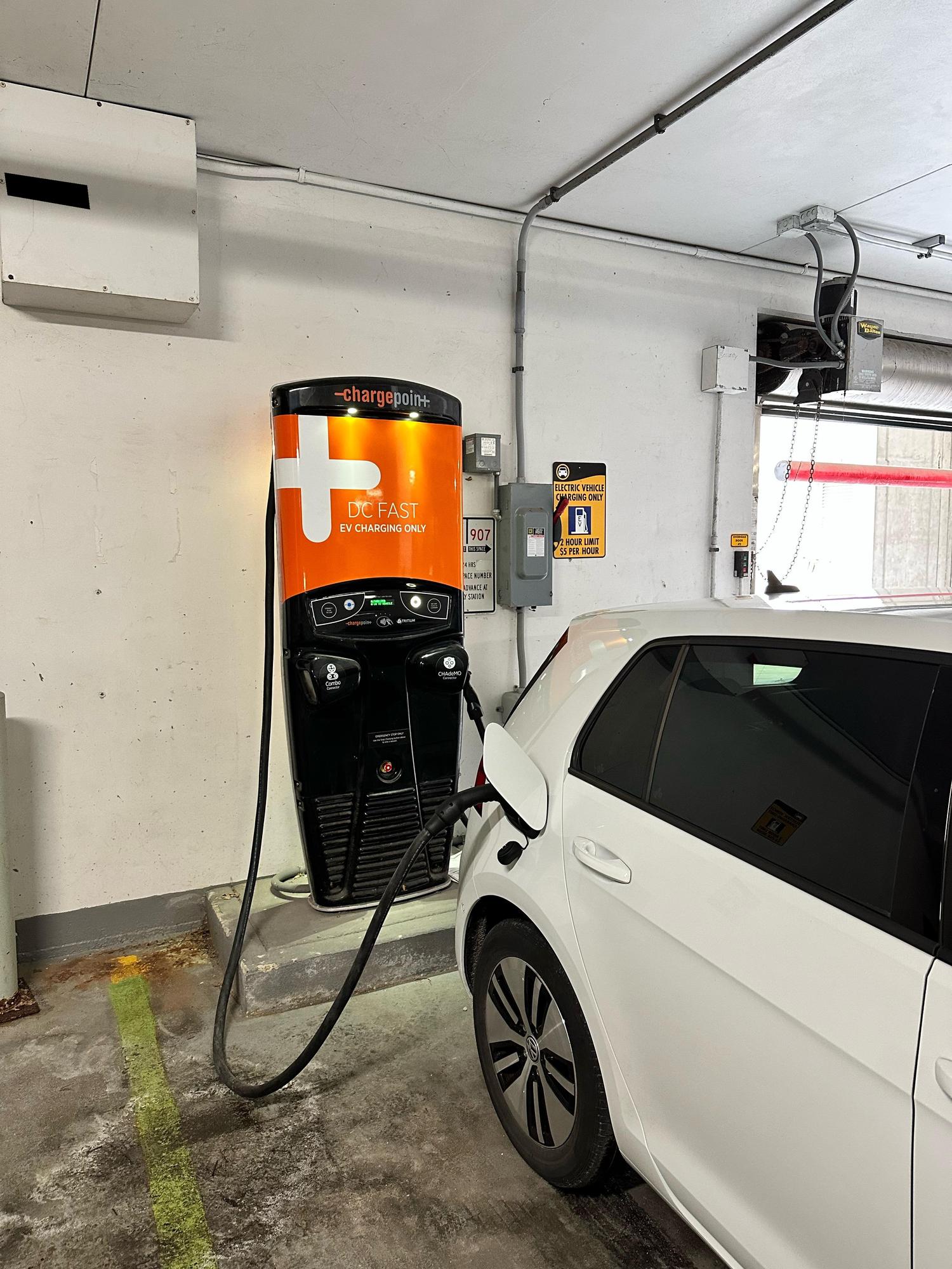 UWM - EMS Garage | Milwaukee, WI | EV Station
