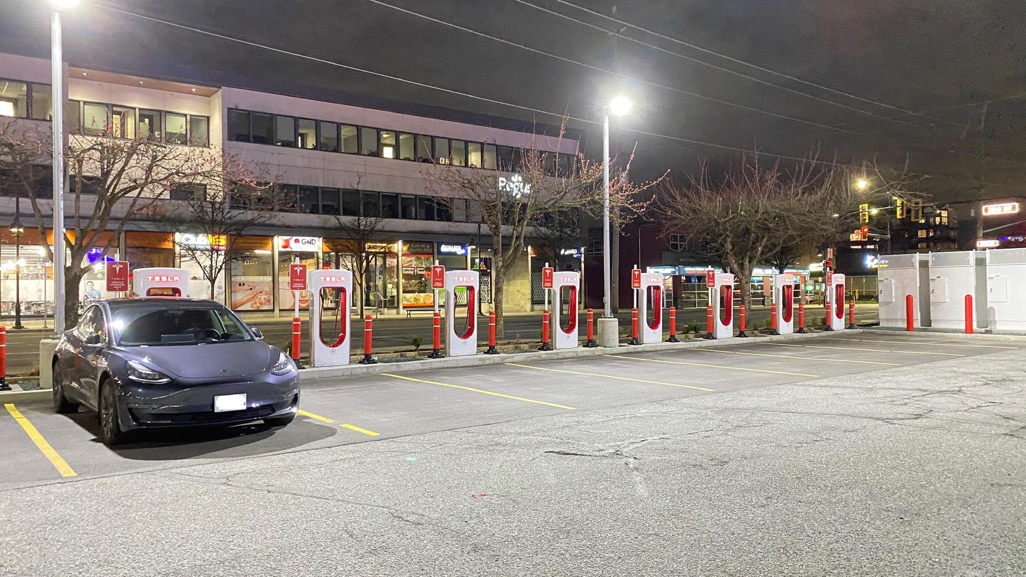 Maple Ridge Square Shopping Mall | Maple Ridge, BC | EV Station