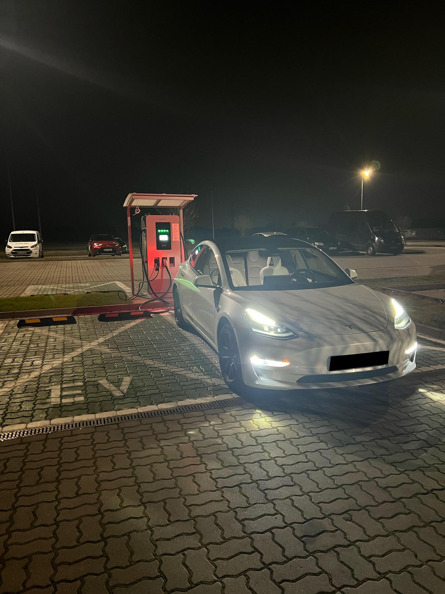 Kajetany 3 Rooms DC Charger 1.5 PLN/kW! | Kajetany, Mazowieckie | EV ...