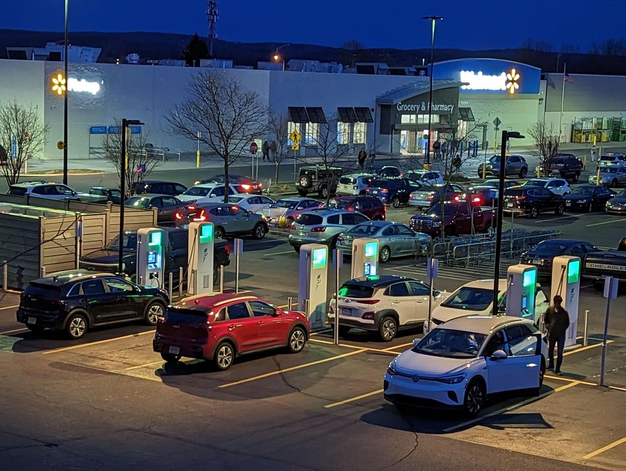 Walmart Supercenter Manchester | Manchester, CT | EV Station