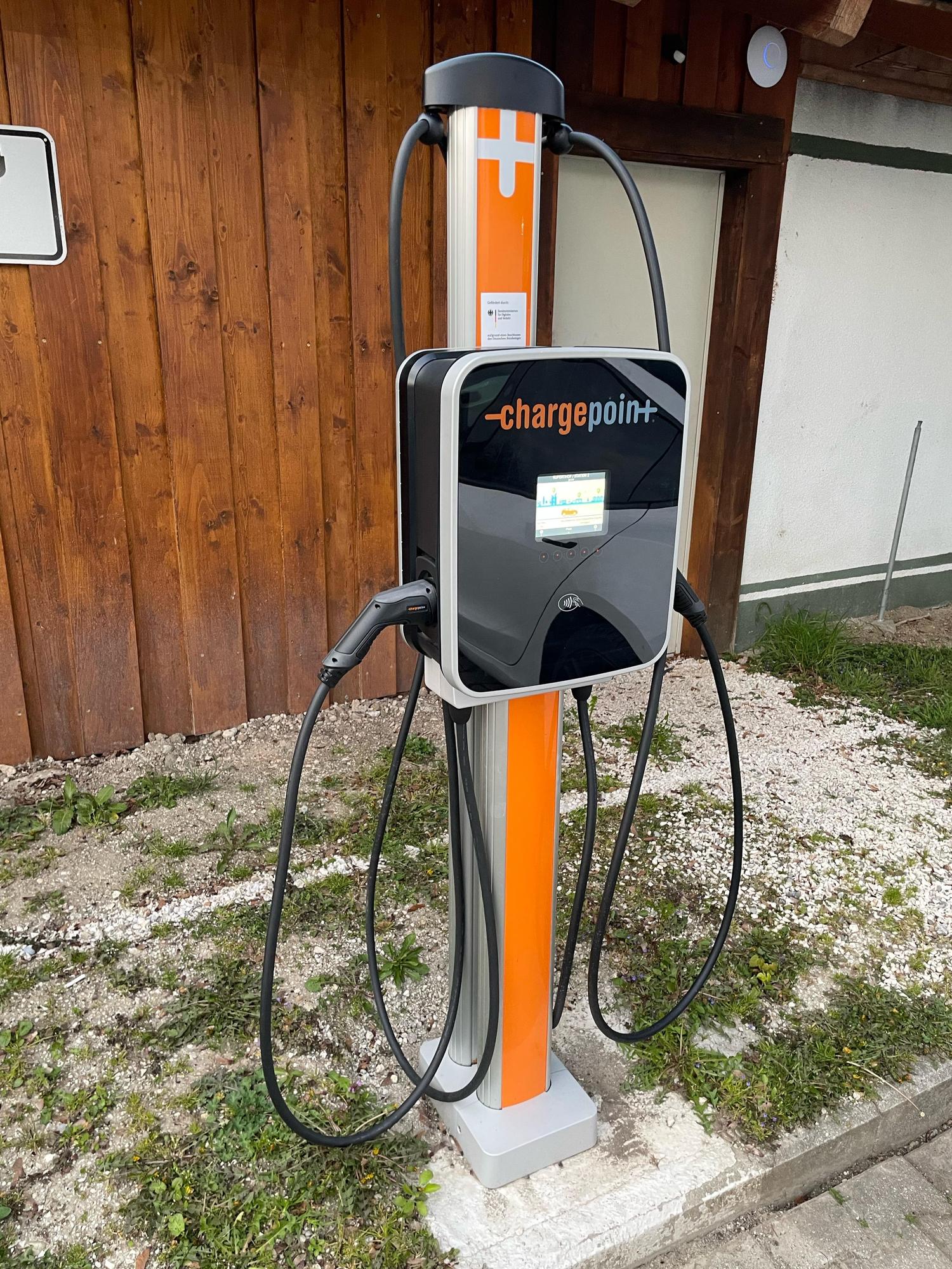 ChargePoint Network (Netherlands) B.V. | Ainring, BY | EV Station