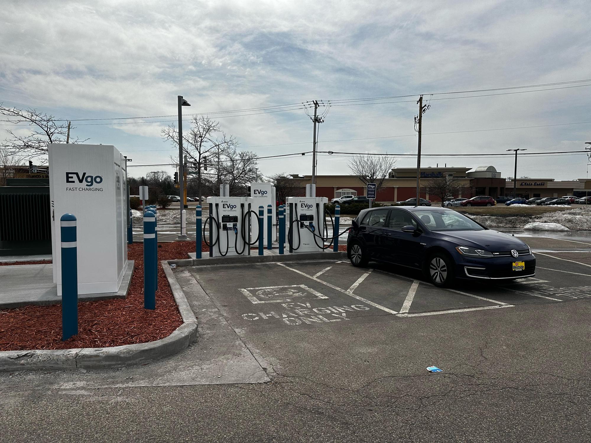 Target Roseville | Roseville, MN | EV Station