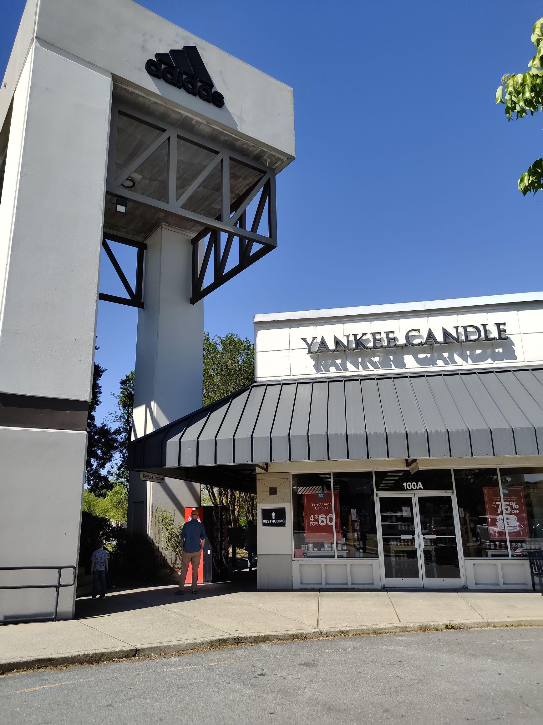 Carolina Premium Outlets | Smithfield, NC | EV Station