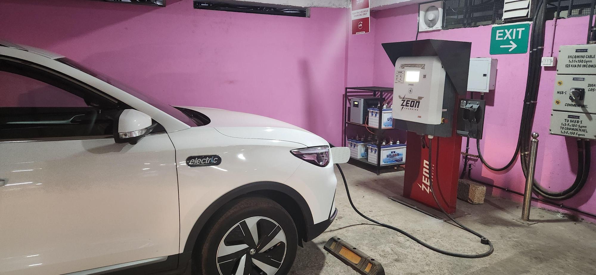 Emirates Mall | Edappal, KL | EV Station