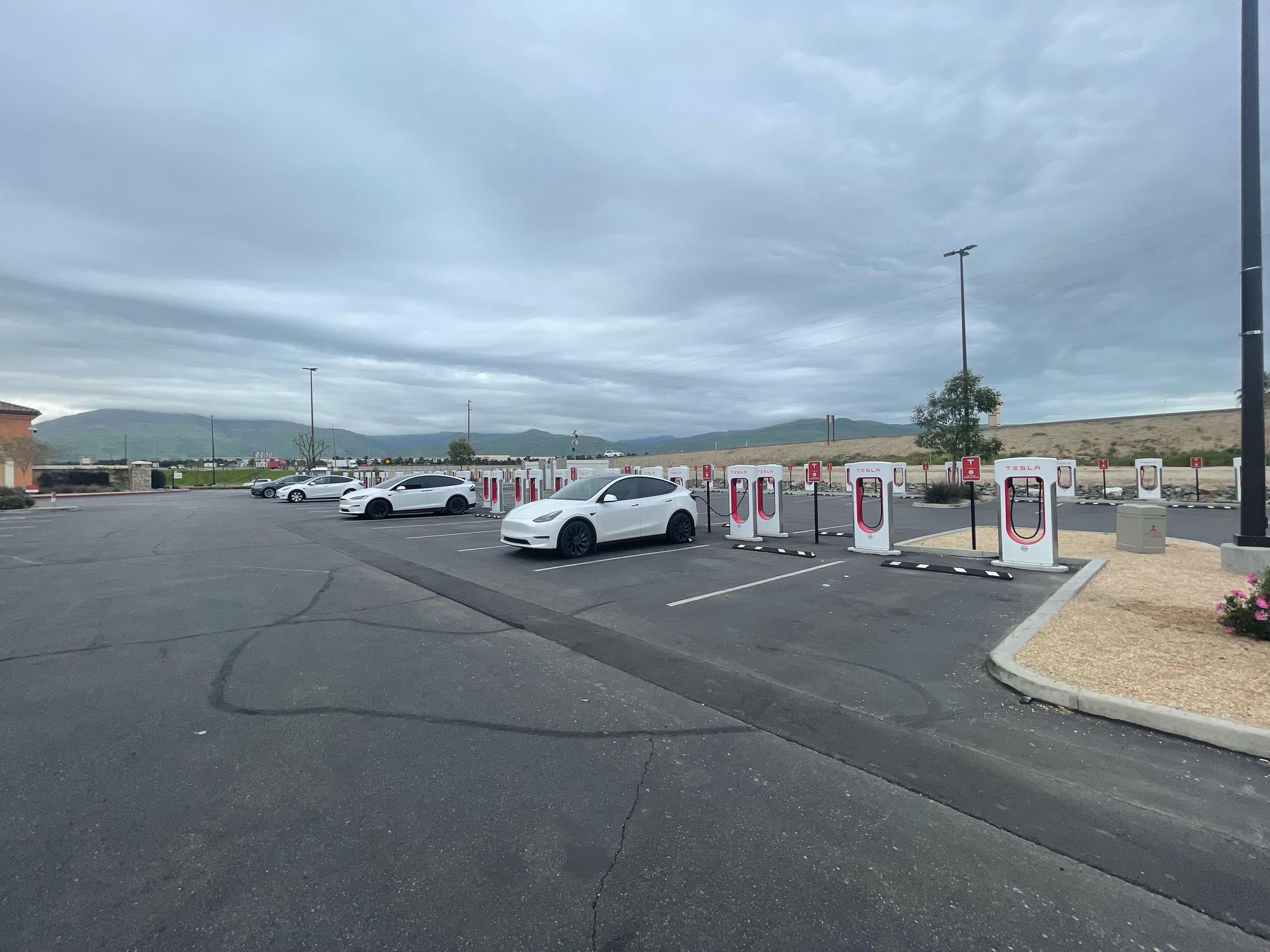 Outlets at Tejon - Rack Room Shoes | Arvin, CA | EV Station