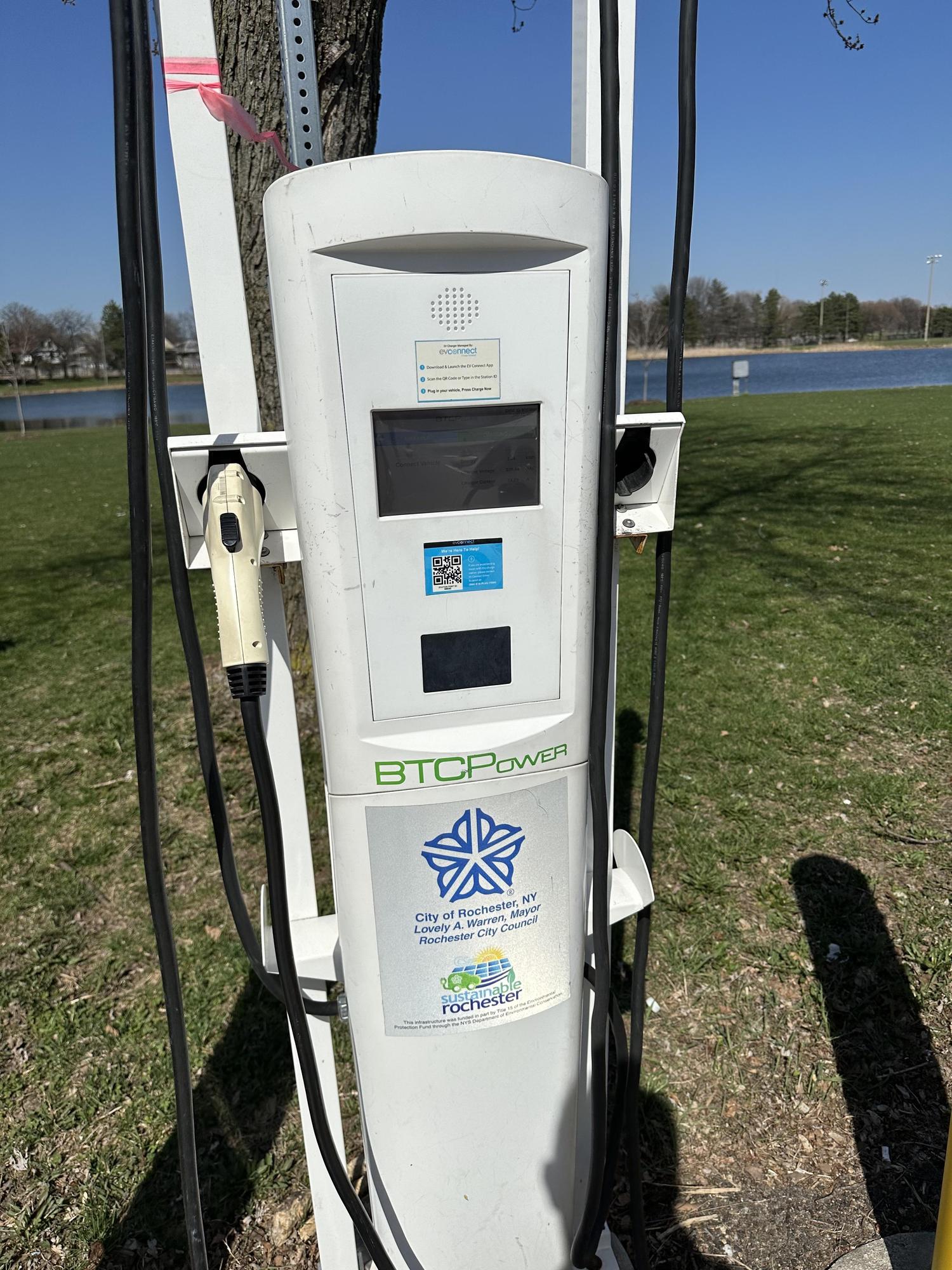 Cobbs Hill Park Lake Riley (1) | Rochester, NY | EV Station